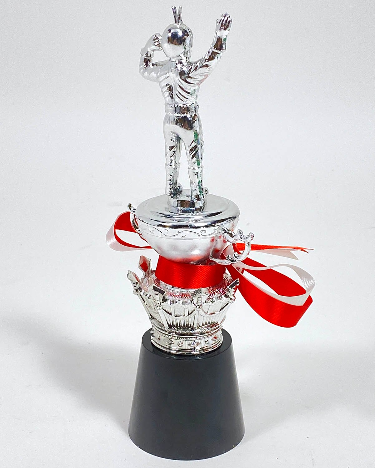 [1131] 仮面ライダー トロフィー 210mm 銀