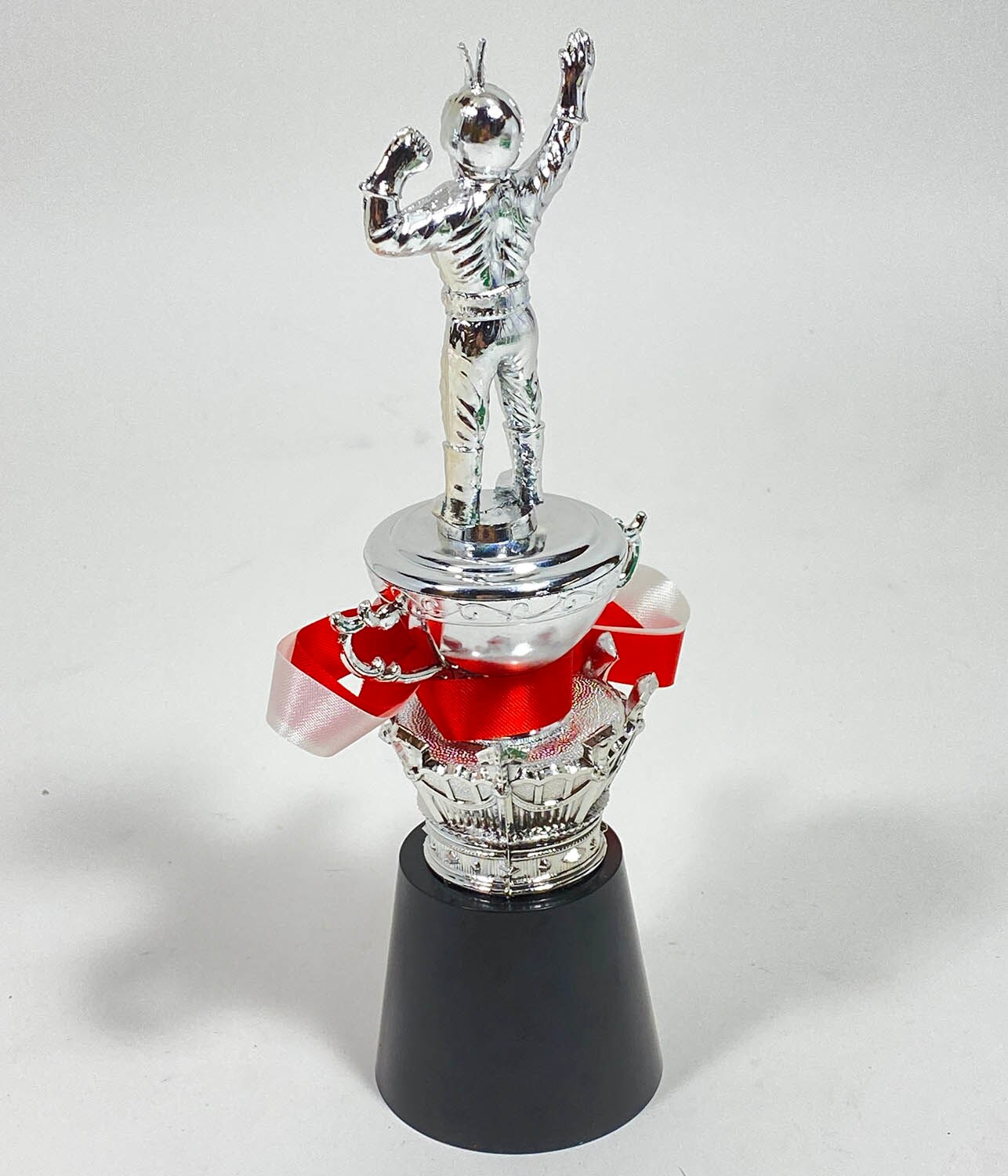 [1131] 仮面ライダー トロフィー 210mm 銀