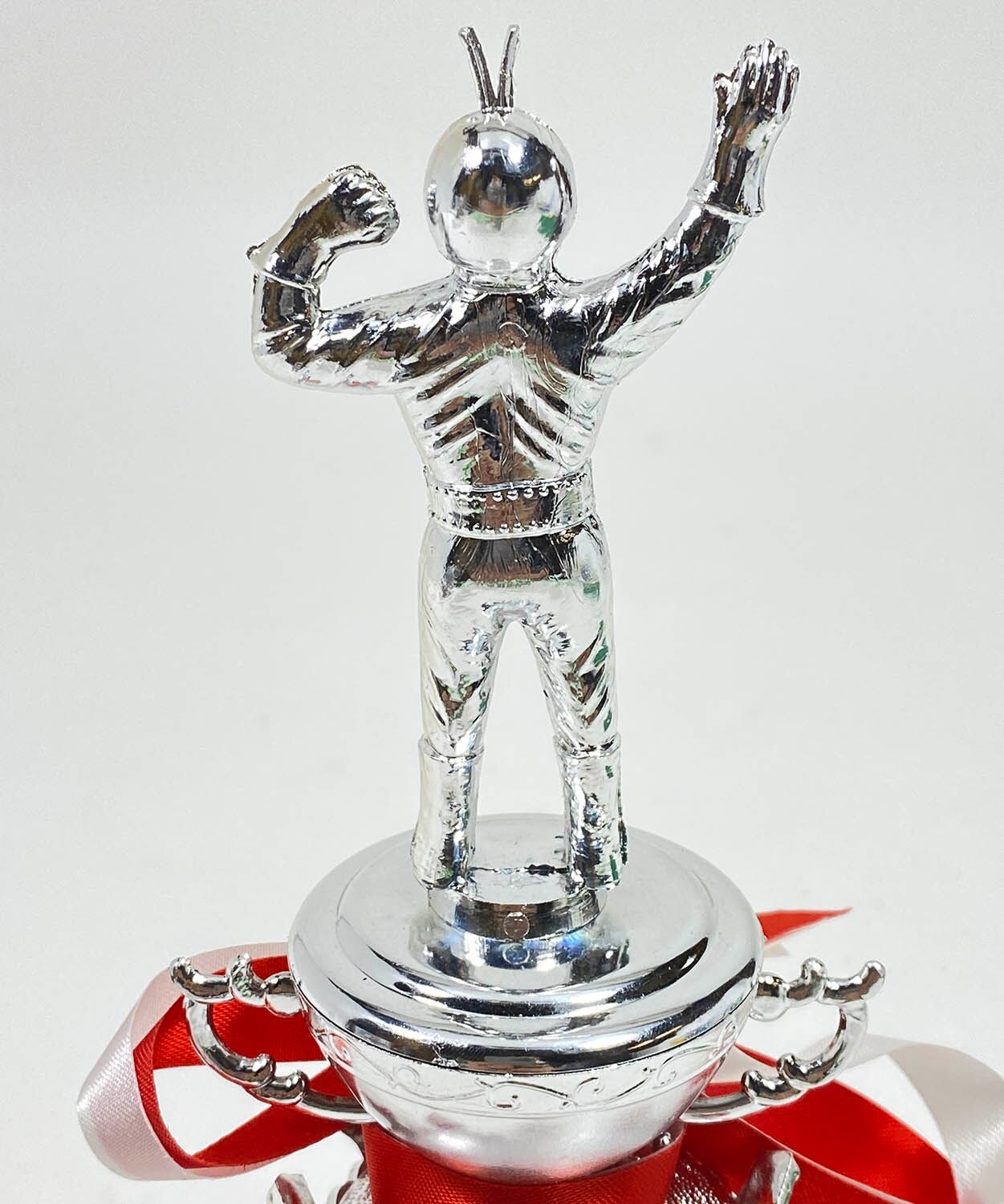 [1131] 仮面ライダー トロフィー 210mm 銀