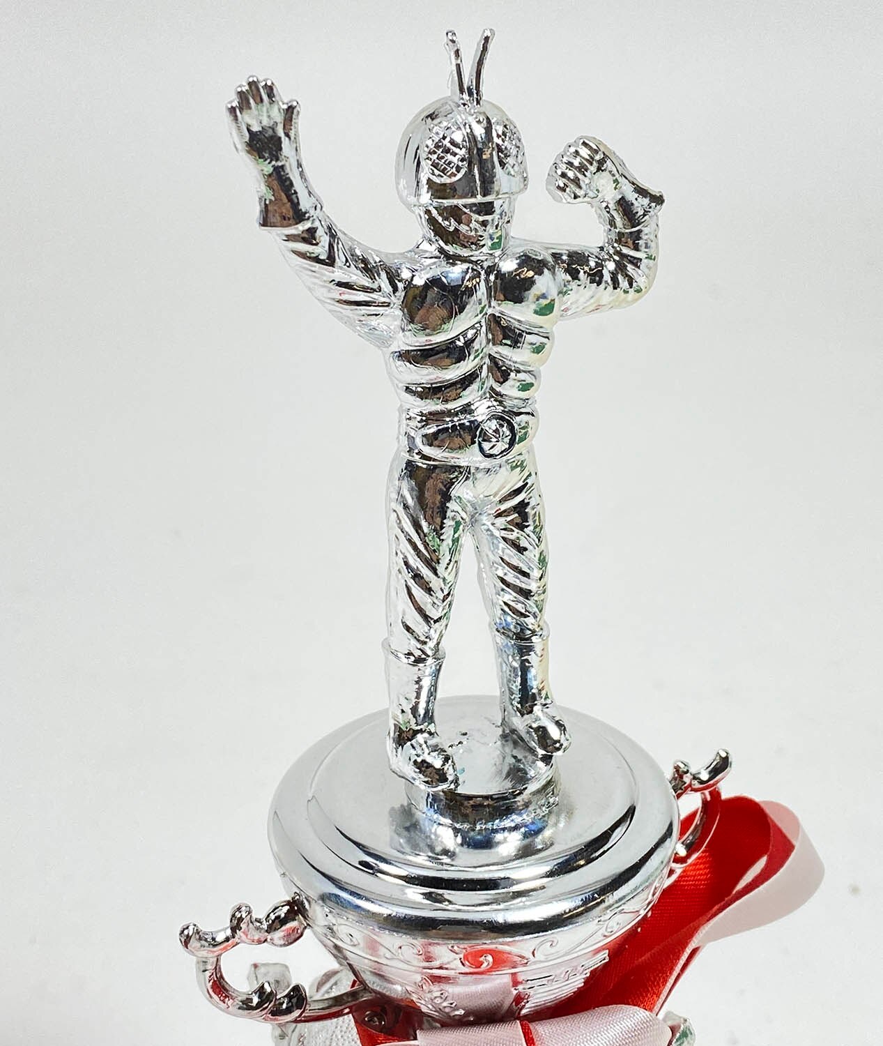 [1131] 仮面ライダー トロフィー 210mm 銀