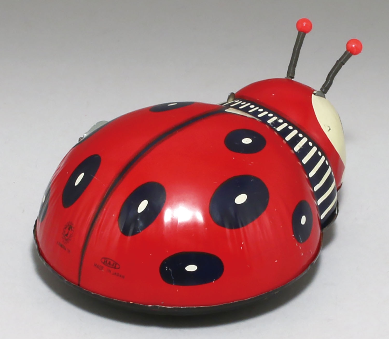 BETSY THE HUNGRY BUG