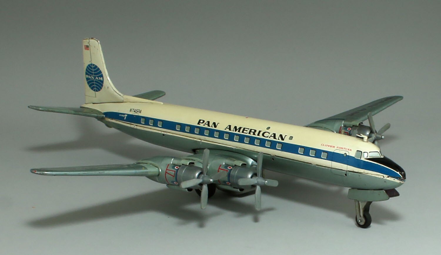 ヨネザワ DOUGLAS DC-7C PLANE