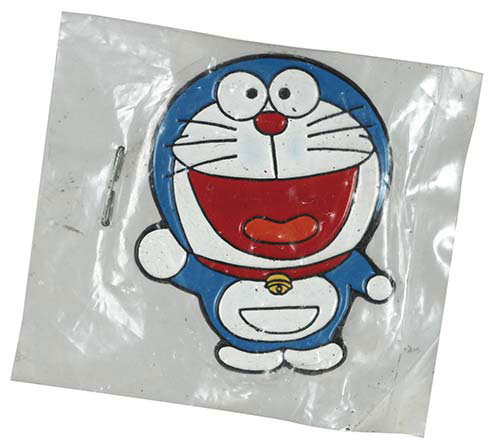 Shogaku Ninensei Doraemon badge with bag