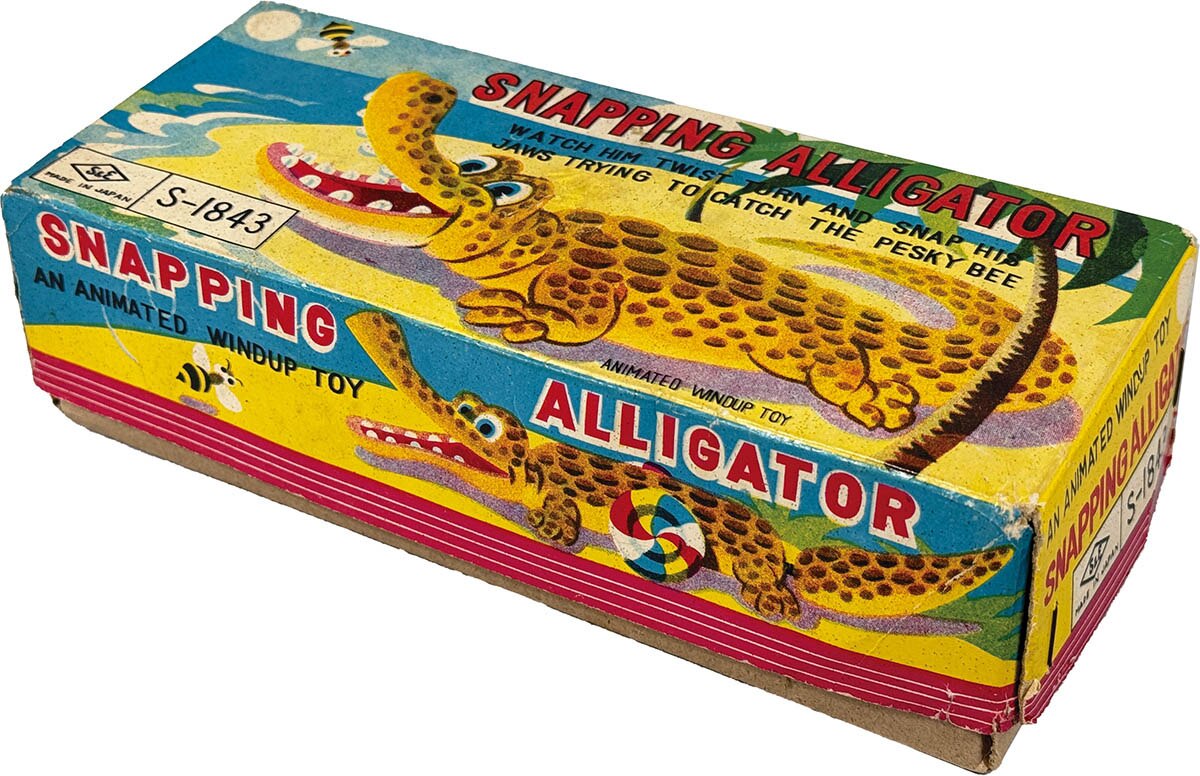 crocodile snapping alligator