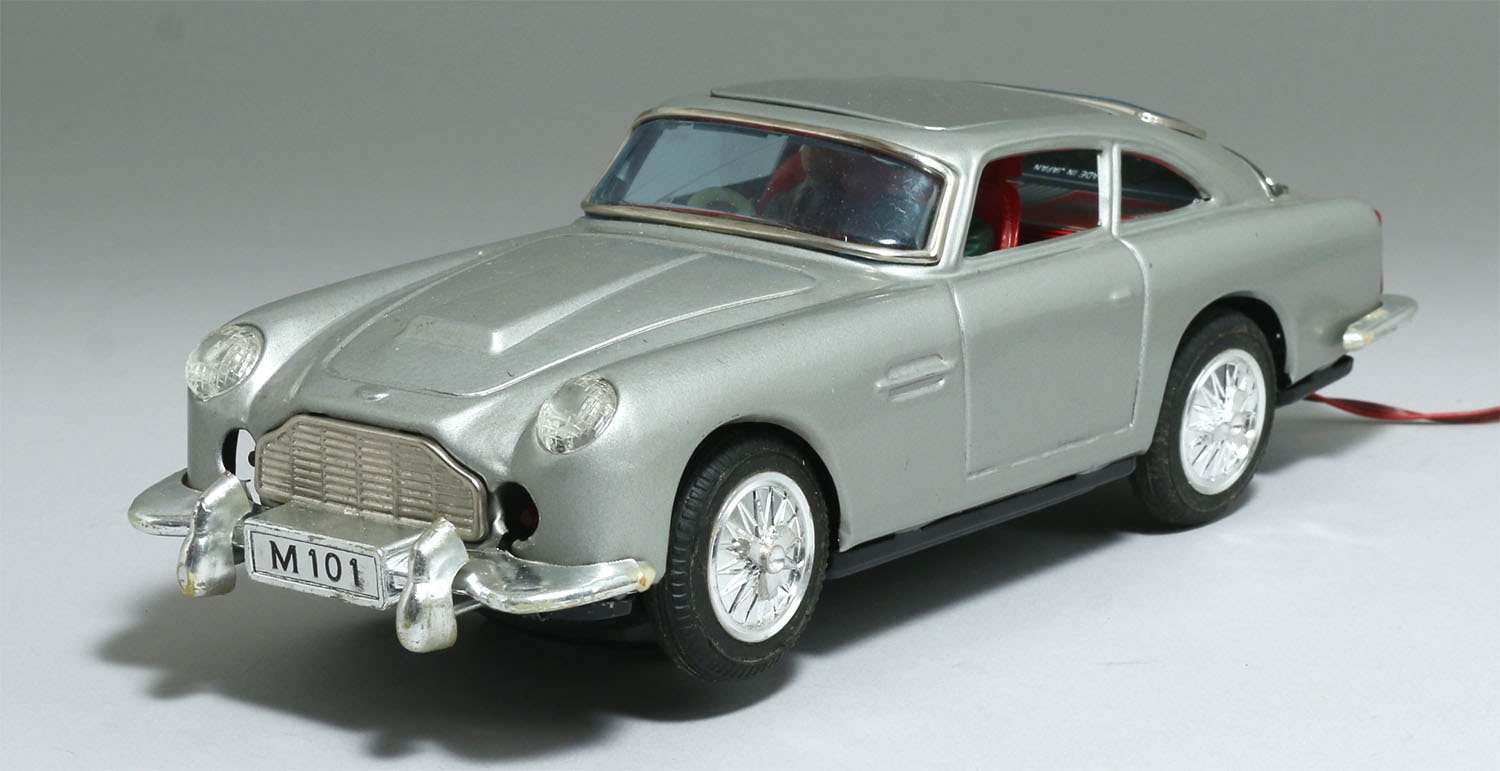 日本製 M101 ASTON MARTIN