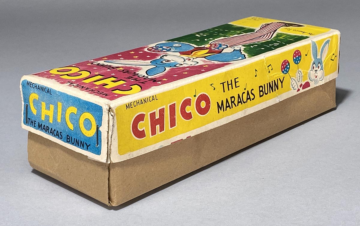Rabbit Ringing Chico Maracas