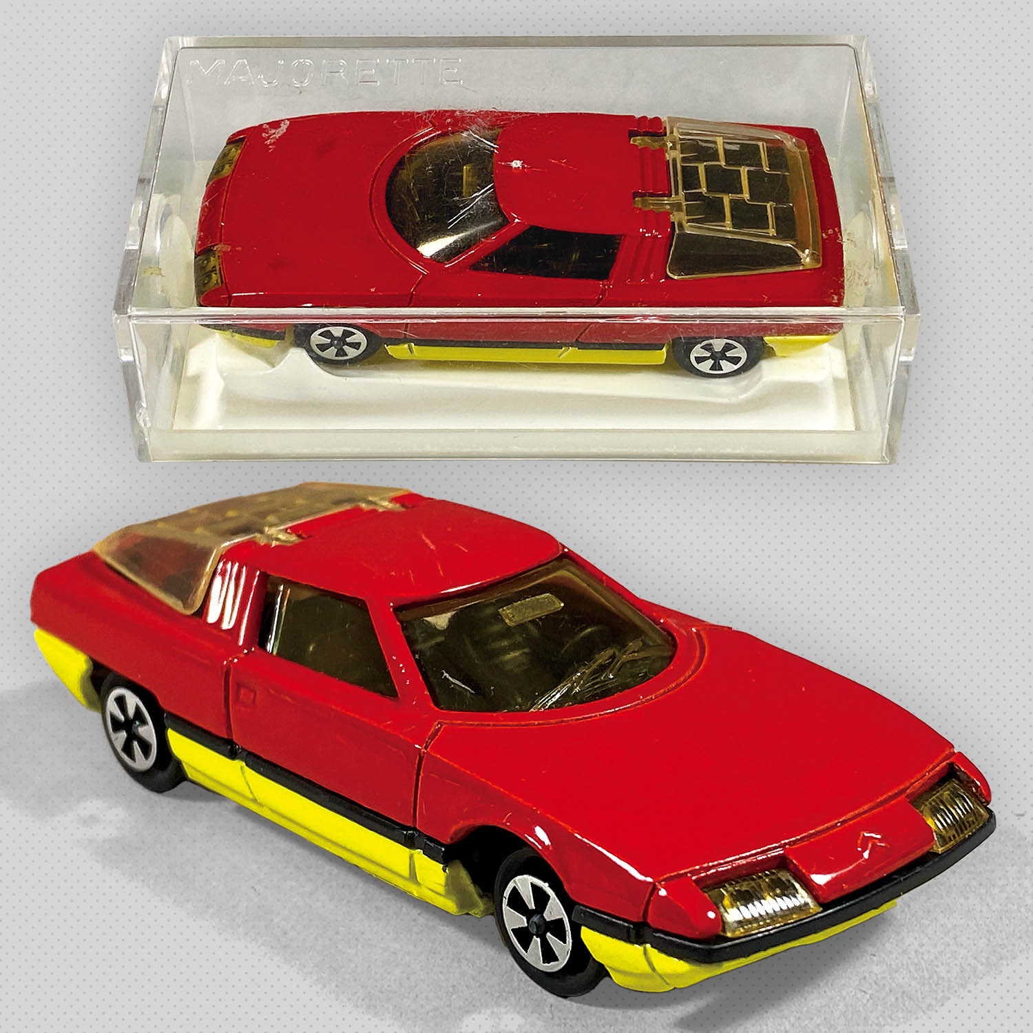 221 Bertone Camargue (Red / Yellow)