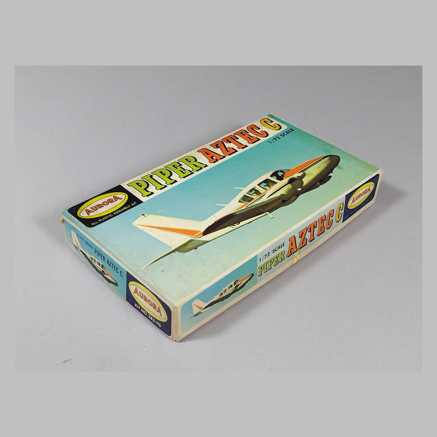 [4858] 1/72 PIPER AZTEC C