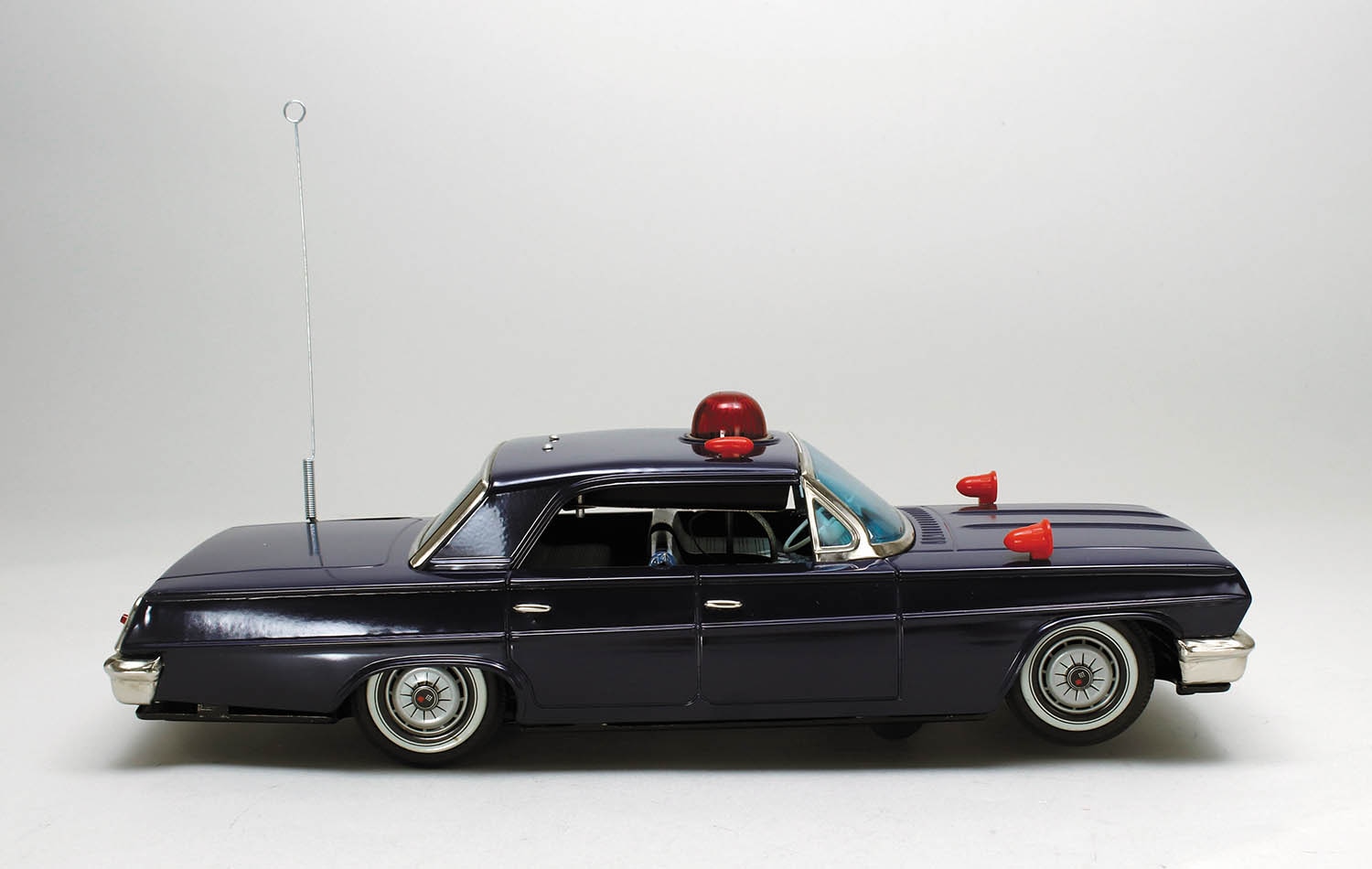 007 Unmarked Secret Agent Car