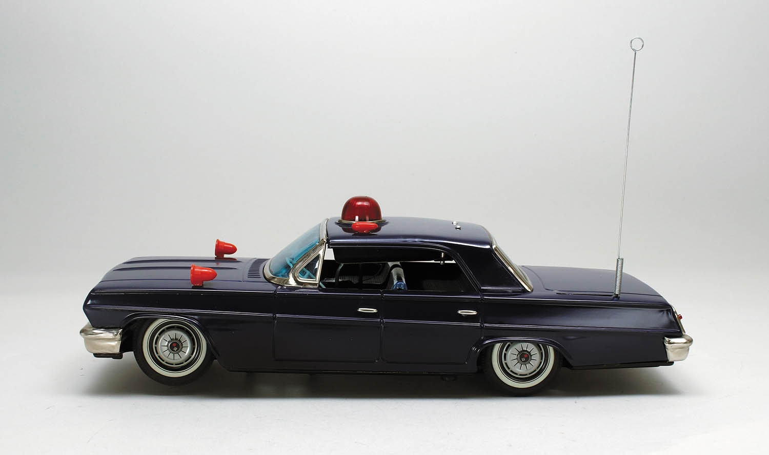 007 Unmarked Secret Agent Car