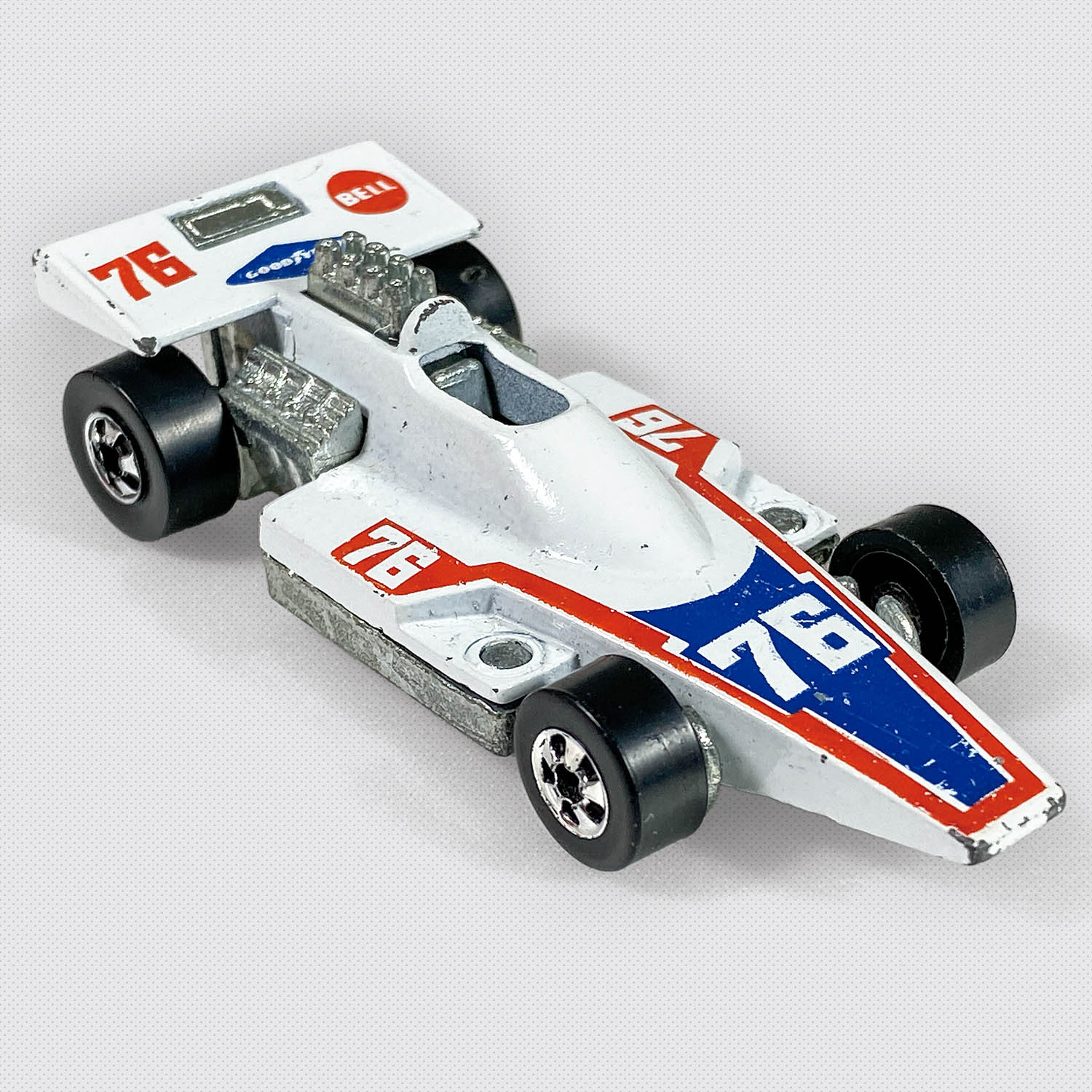 Minica and 44 and Formula and 5000 Blackwall