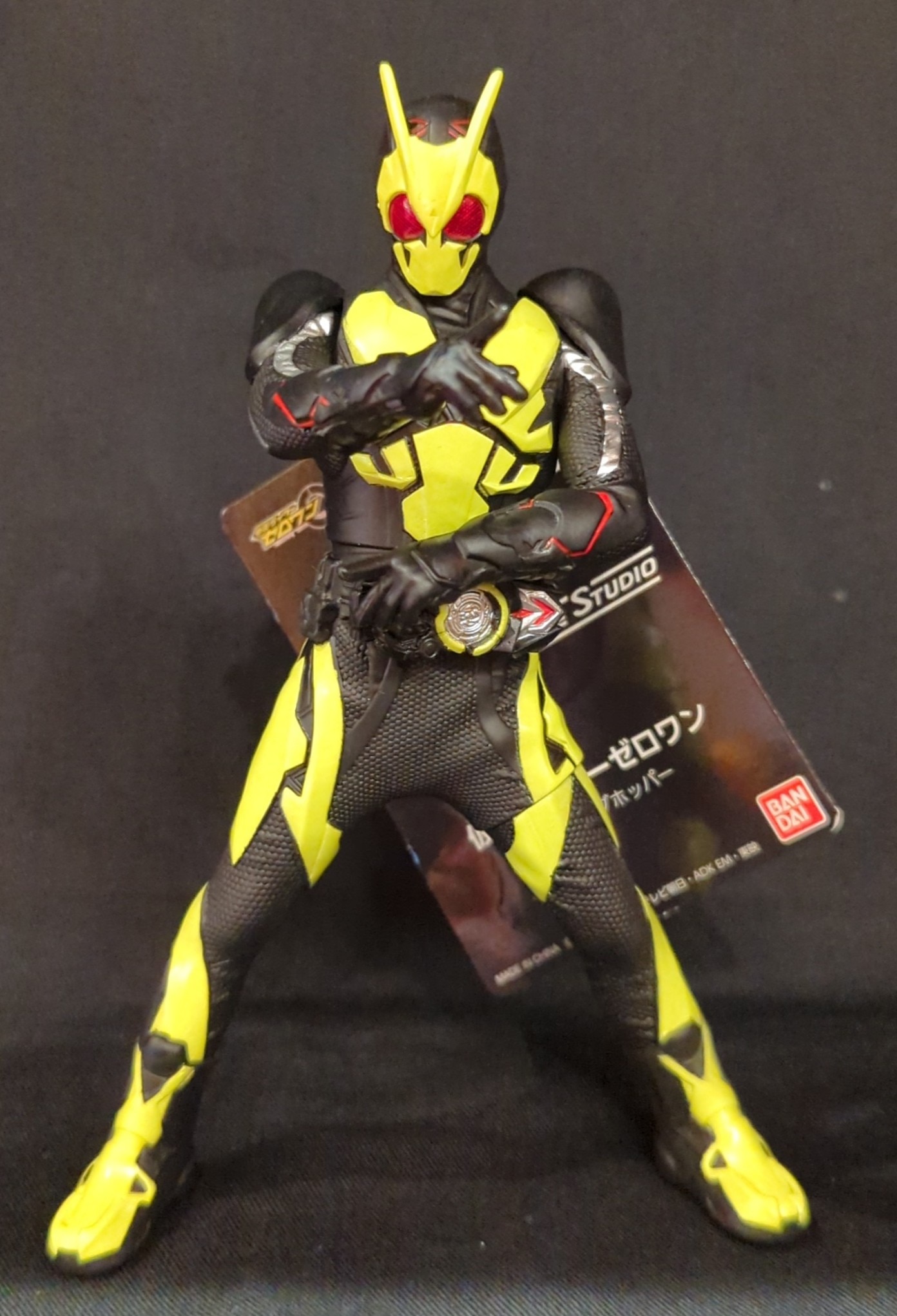 バンダイナムコ SOFVI SCULPTURE STUDIO 仮面ライダーゼロワン 仮面ライダーゼロワン ライジングホッパー | まんだらけ Mandarake