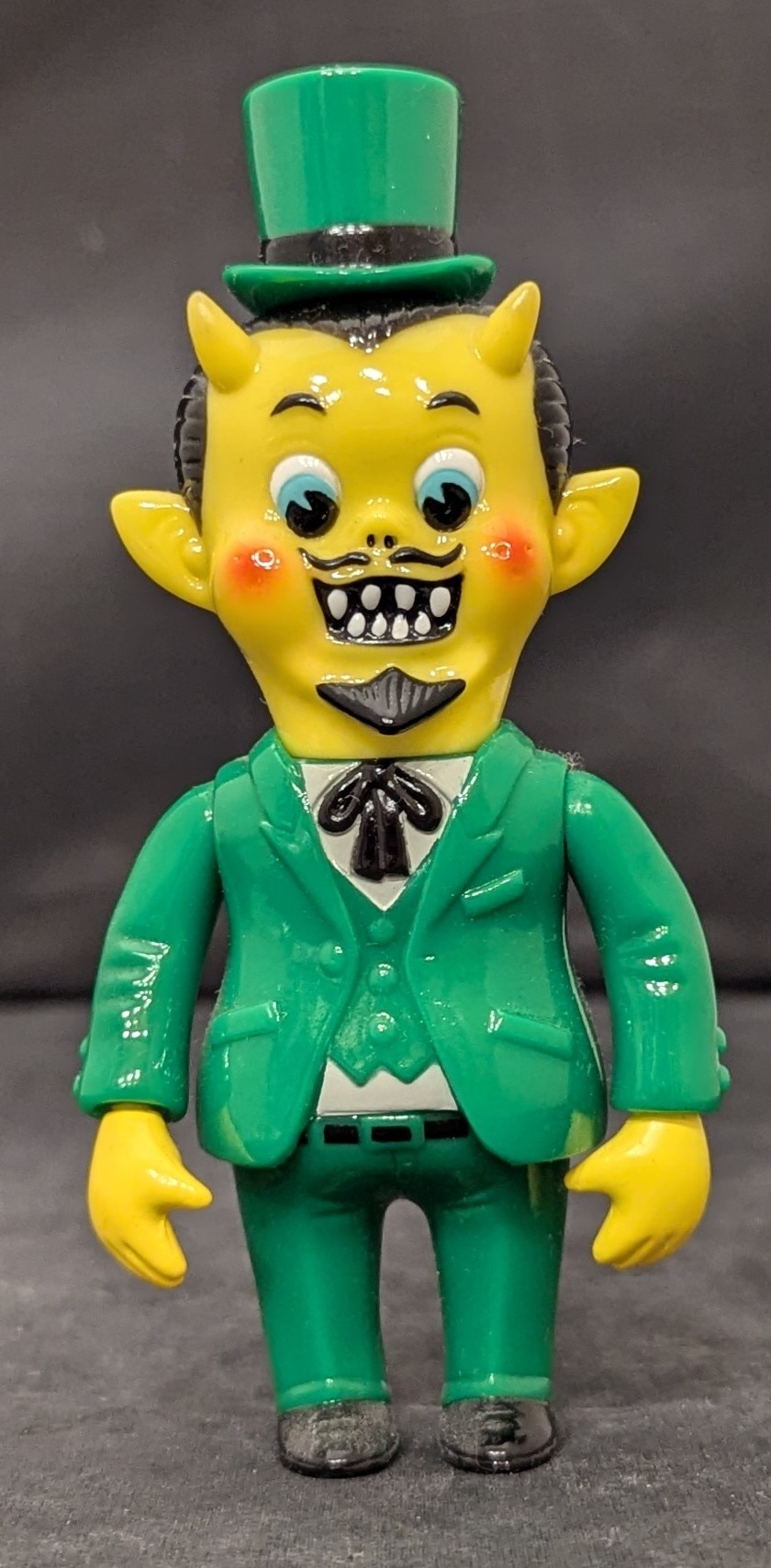 HEAD LOCK STUDIO KNUCKLE'S KUSTOM MONSTERS MINILil' Diablo 緑スーツ/黄色顔 | まんだらけ Mandarake