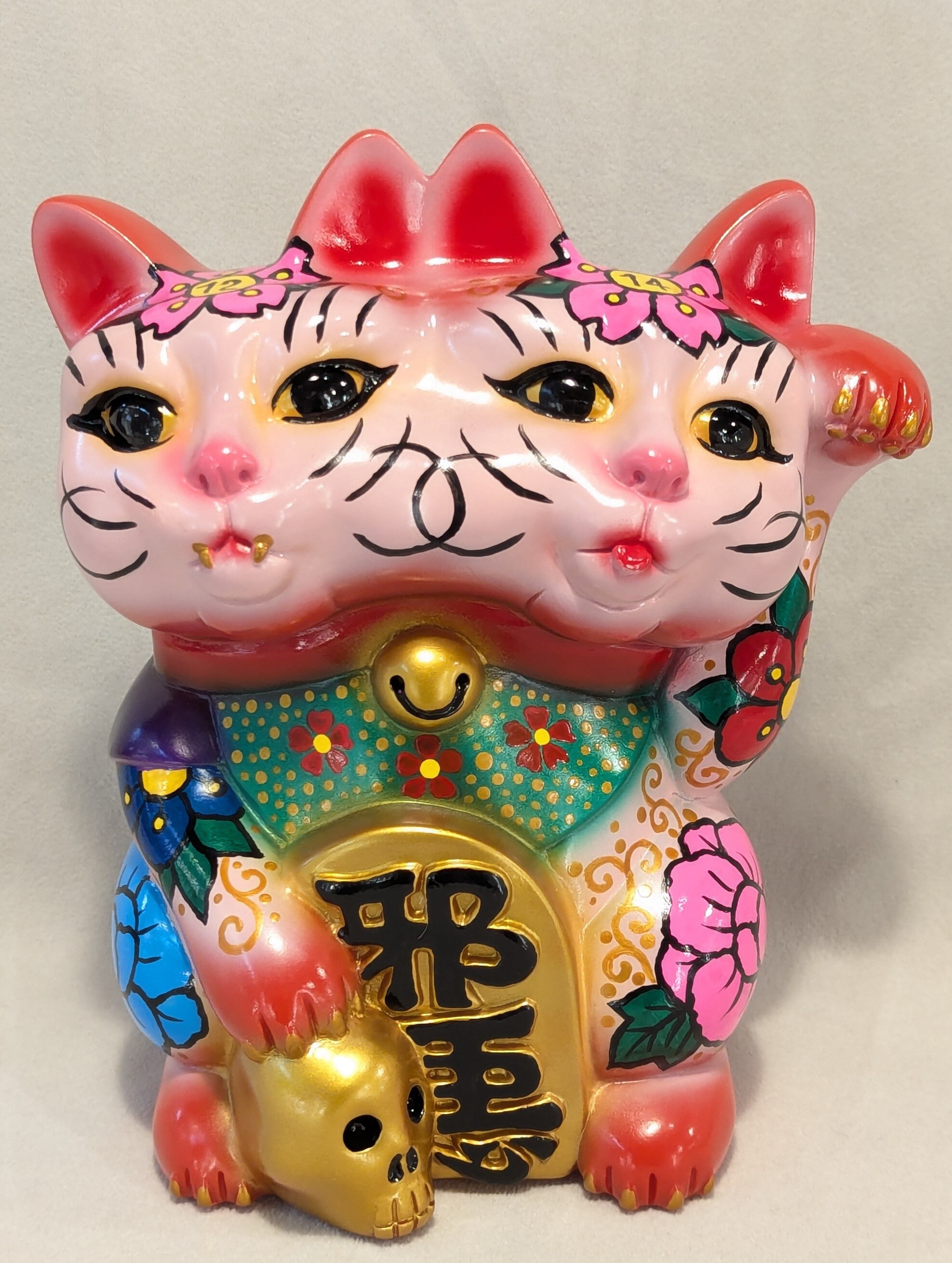BLOOD GUTS TOYS Izumonster 魔除け猫 赤成型/Oneoff | まんだらけ Mandarake