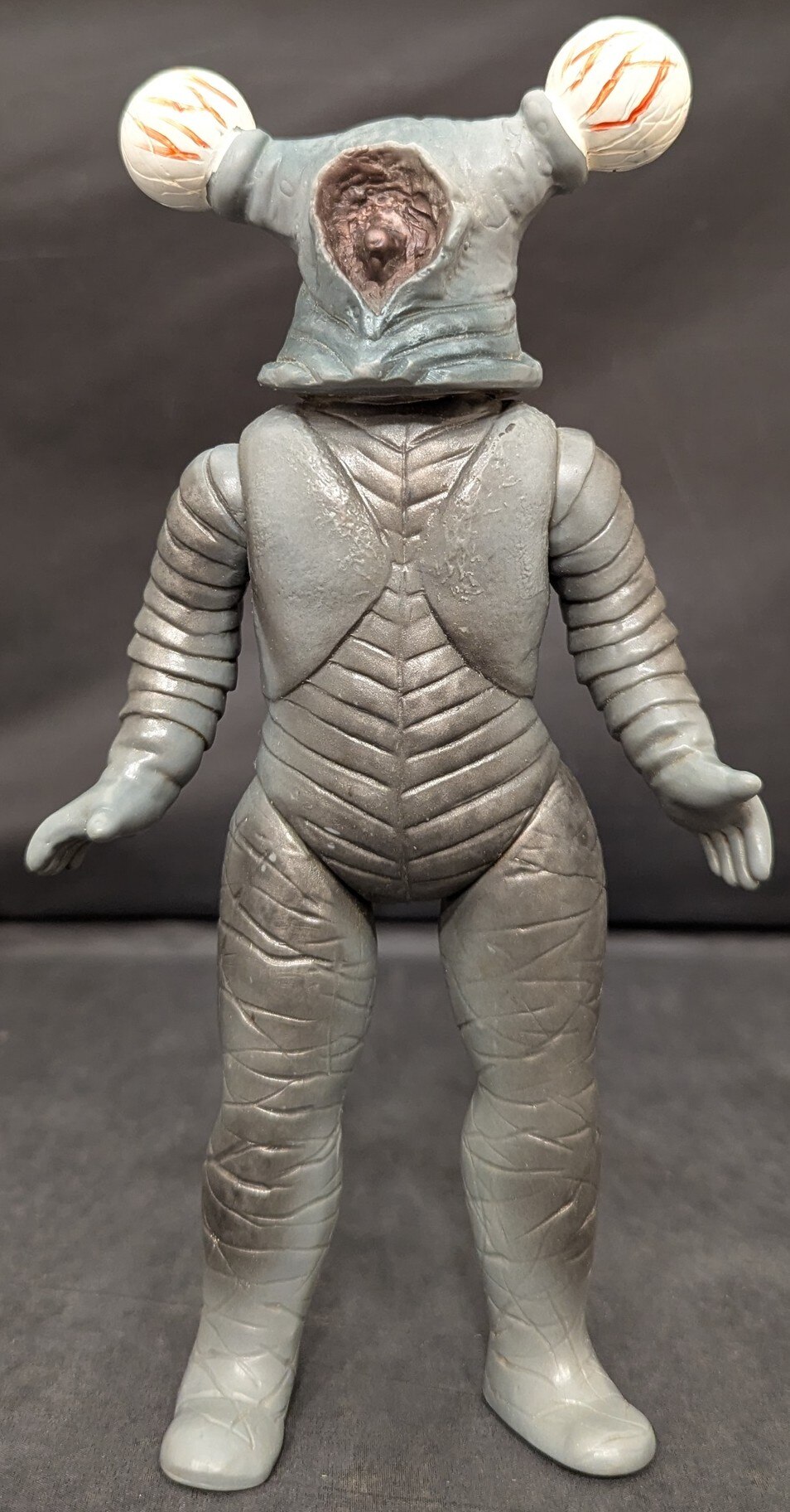 バンダイ キルギス星人 灰成型メタ黒 230mm | まんだらけ Mandarake