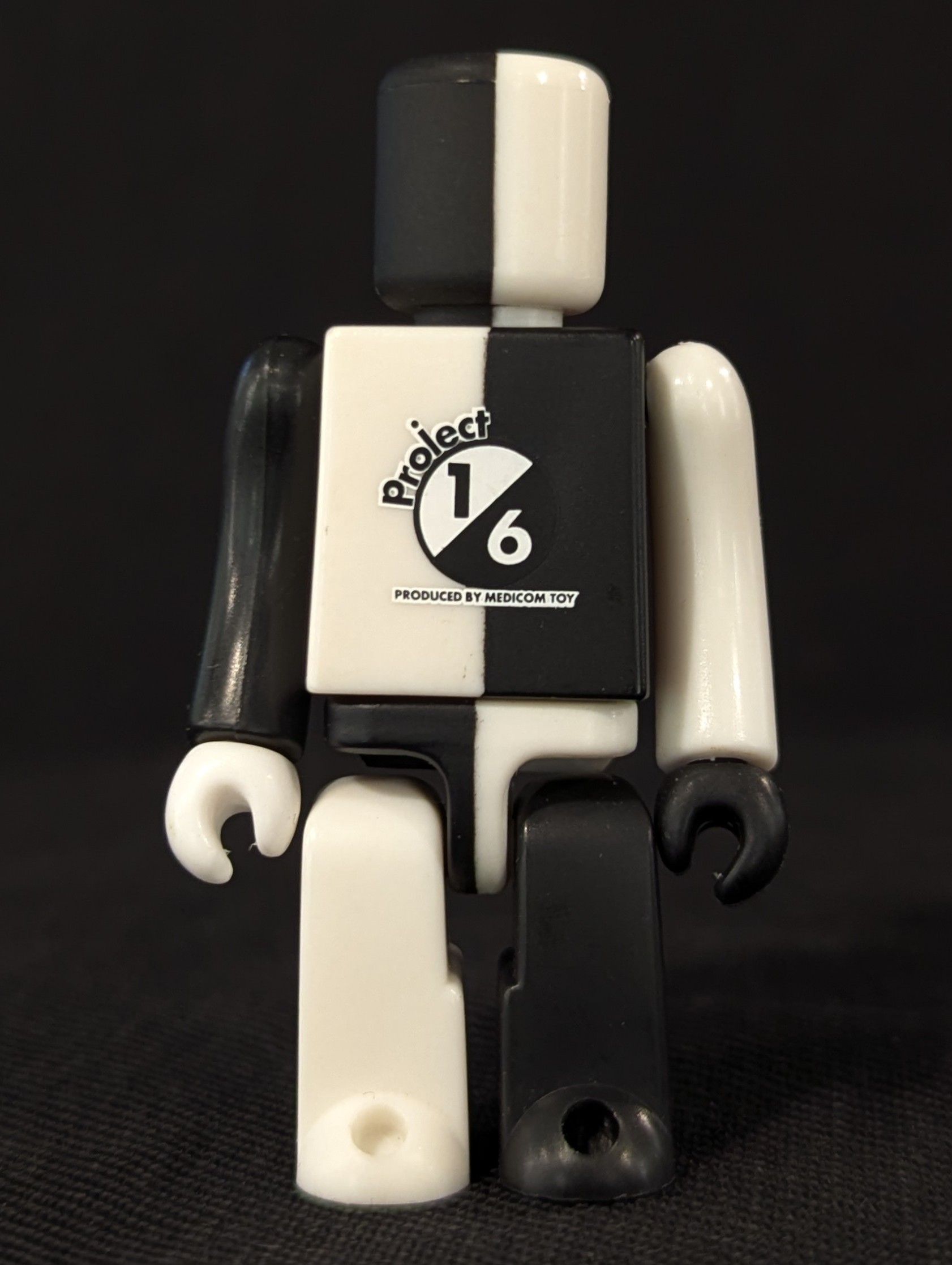 MEDICOMTOY KUBRICK-PR 100%MONOTONE/KUBRICK-PR | まんだらけ Mandarake