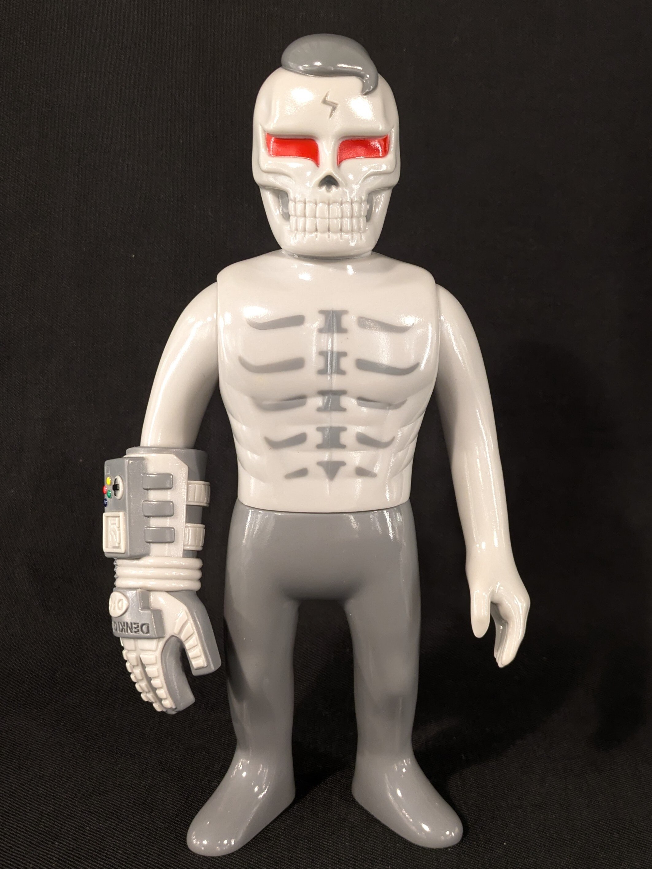 SKULL TOYS PUNKDRUNKERS GUY-2 グレー成型/赤目 | まんだらけ Mandarake
