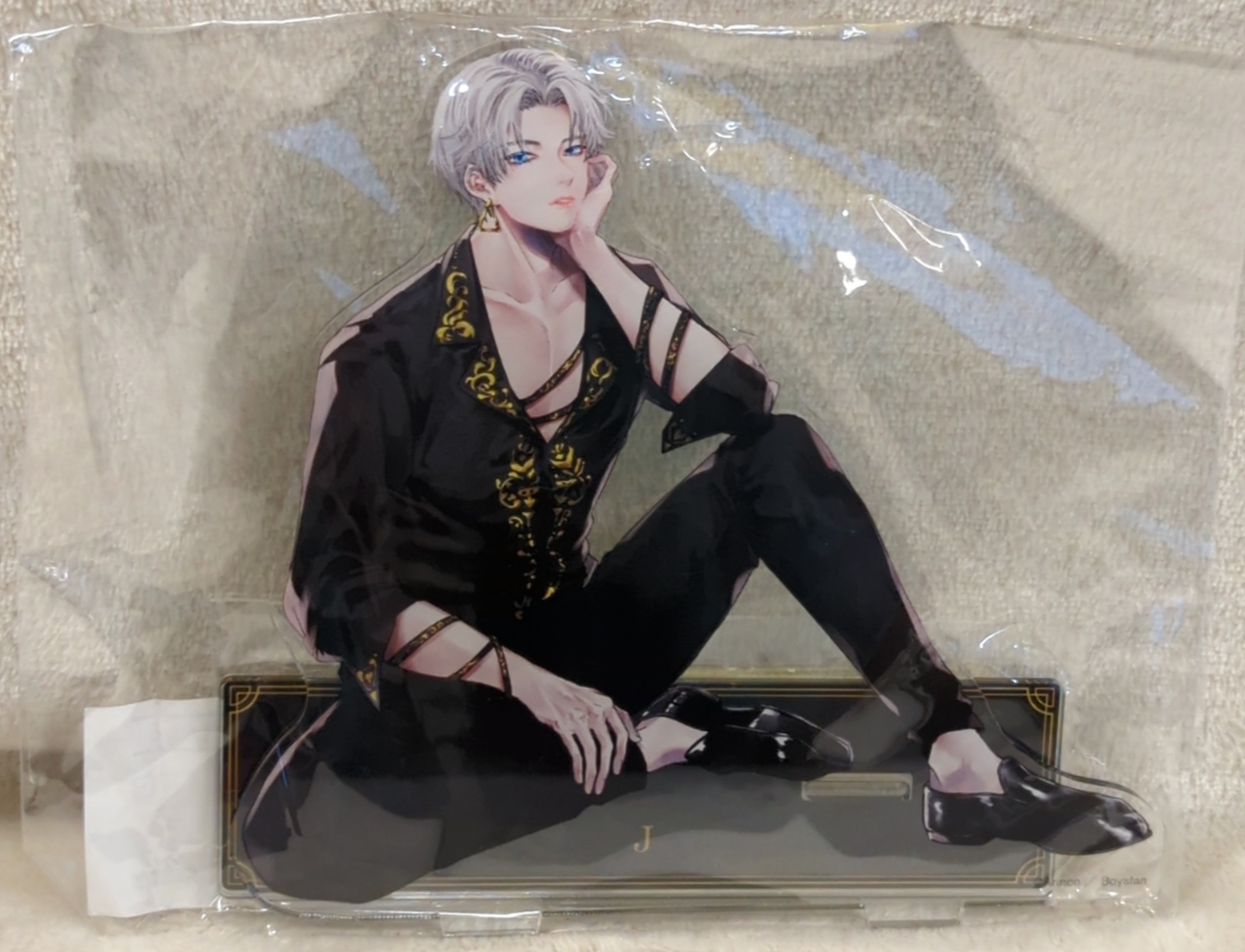 Kiss me crying Arinco BIG アクリルスタンド J | まんだらけ Mandarake