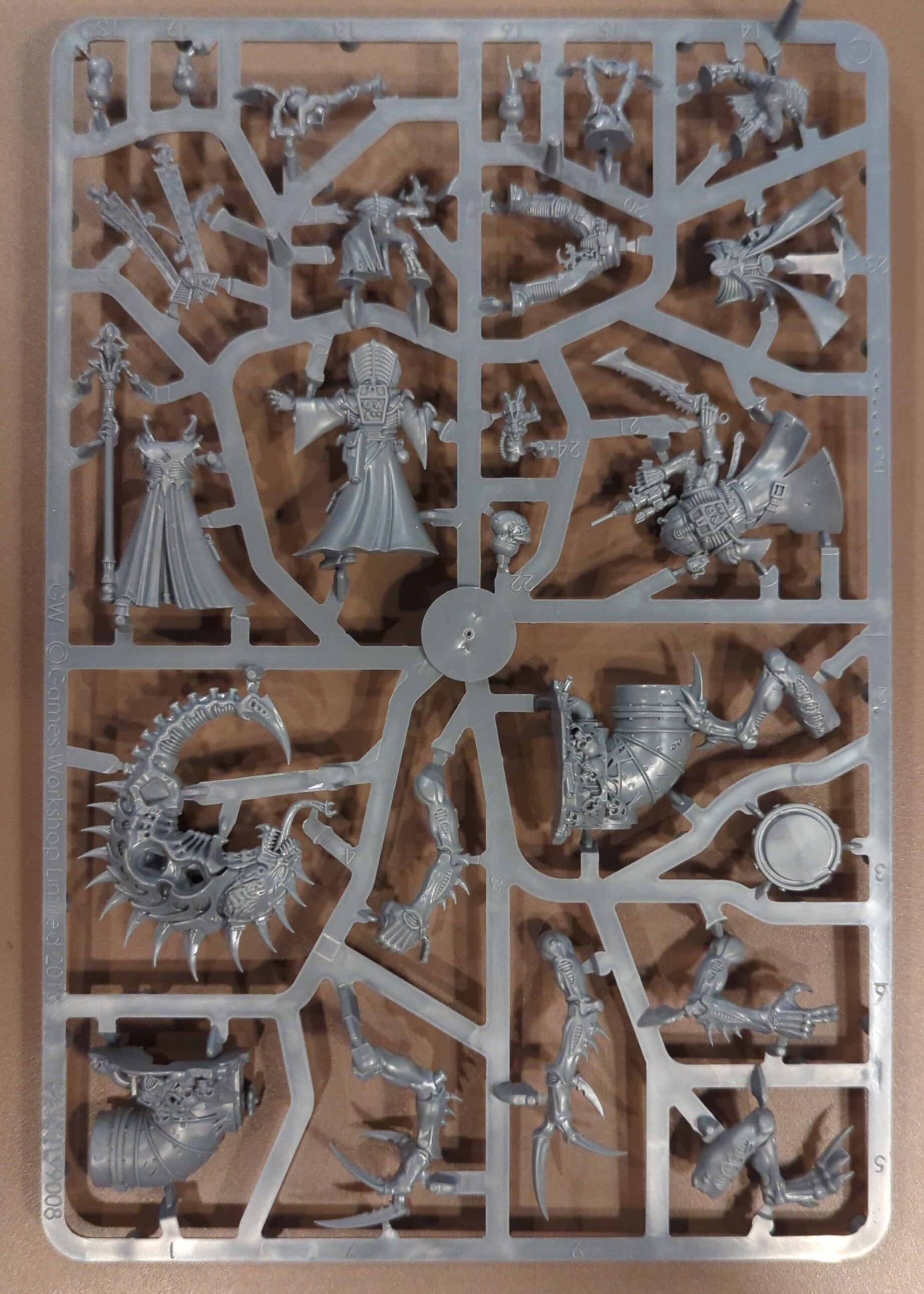 《本体のみ》GAMESWORKSHOP WARHAMMER40000 Genestealer Cults Broodcoven（2021） 個体群の秘儀団 | まんだらけ Mandarake