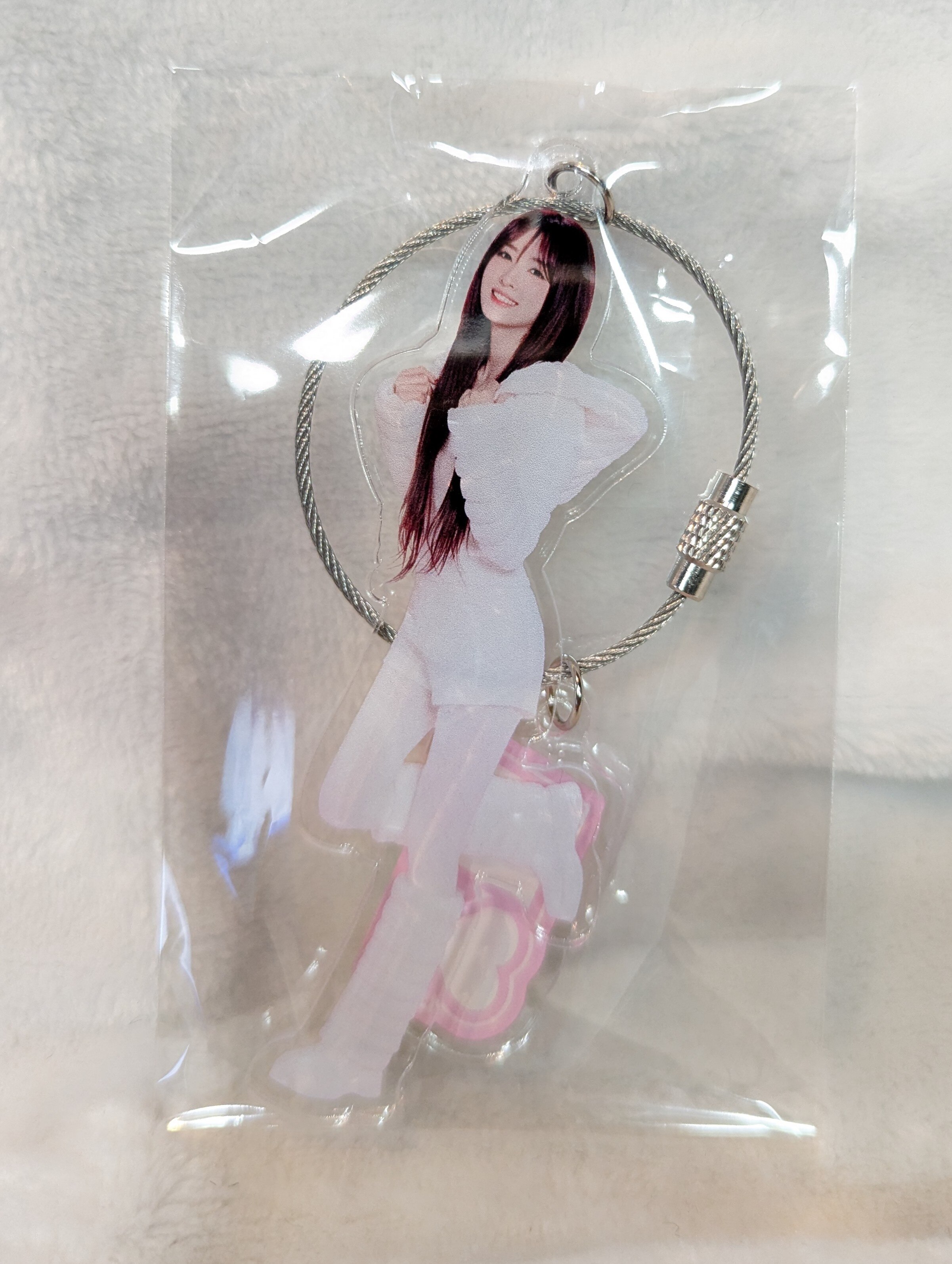 MADEIN 109 POP UP MIU アクリルキーホルダー | まんだらけ Mandarake