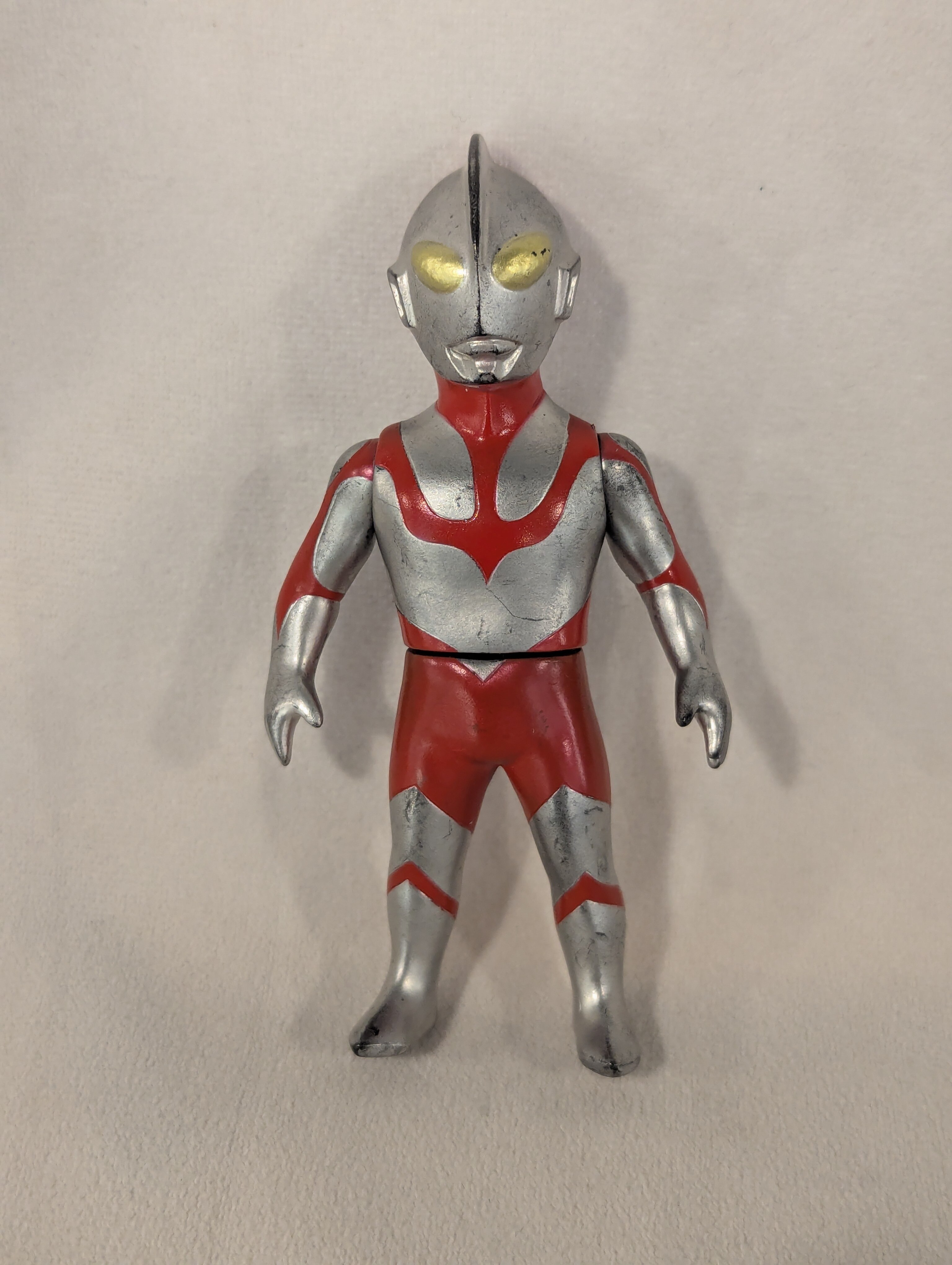 MAXTOY マックストイのソフビ人形 ウルトラマン シルバー/金 赤/金目 | まんだらけ Mandarake