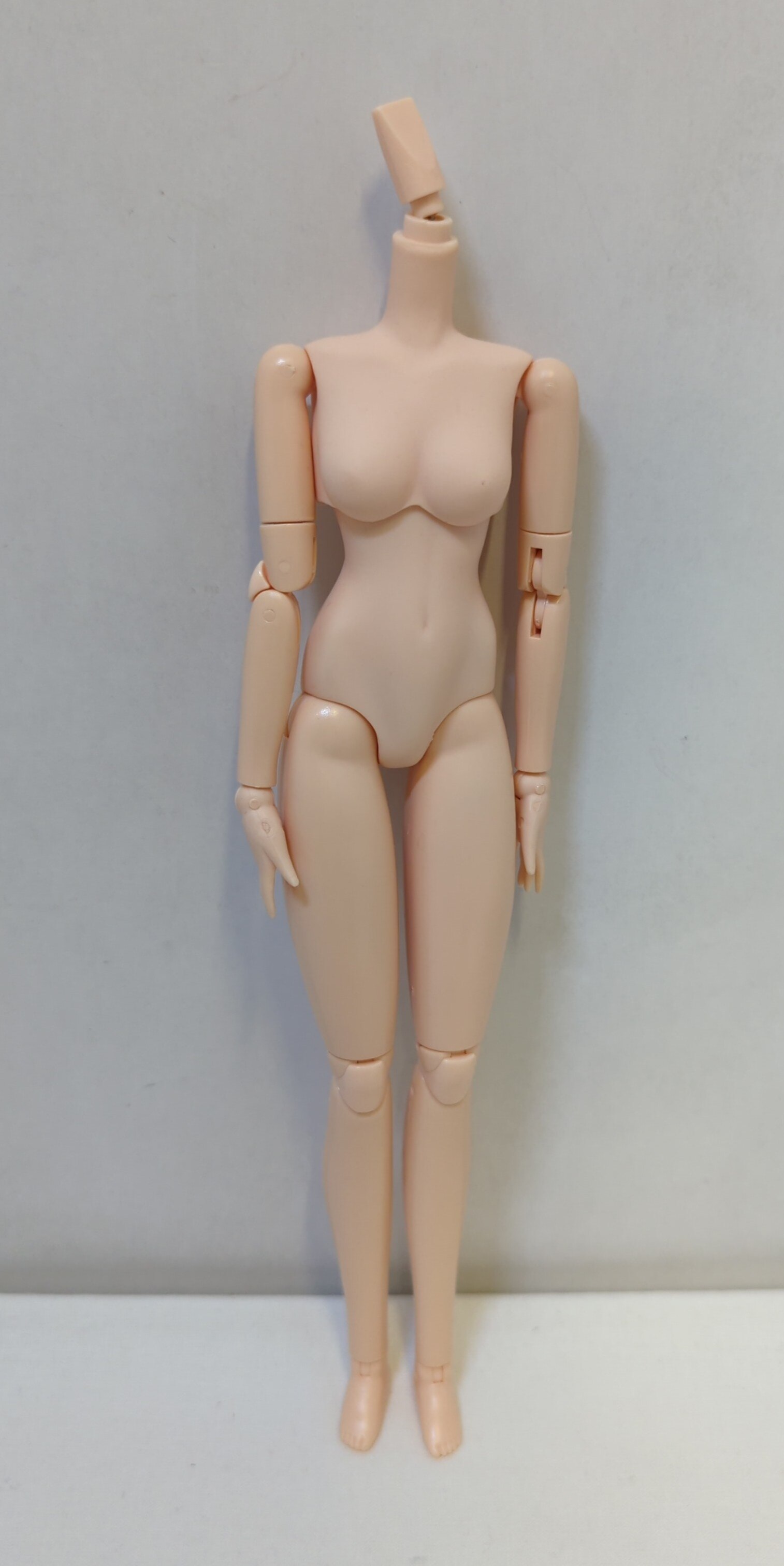オビツ製作所 オビツ27cmボディ 女性ver. S・Bタイプ Sサイズ マグネット無 ナチュラル | まんだらけ Mandarake