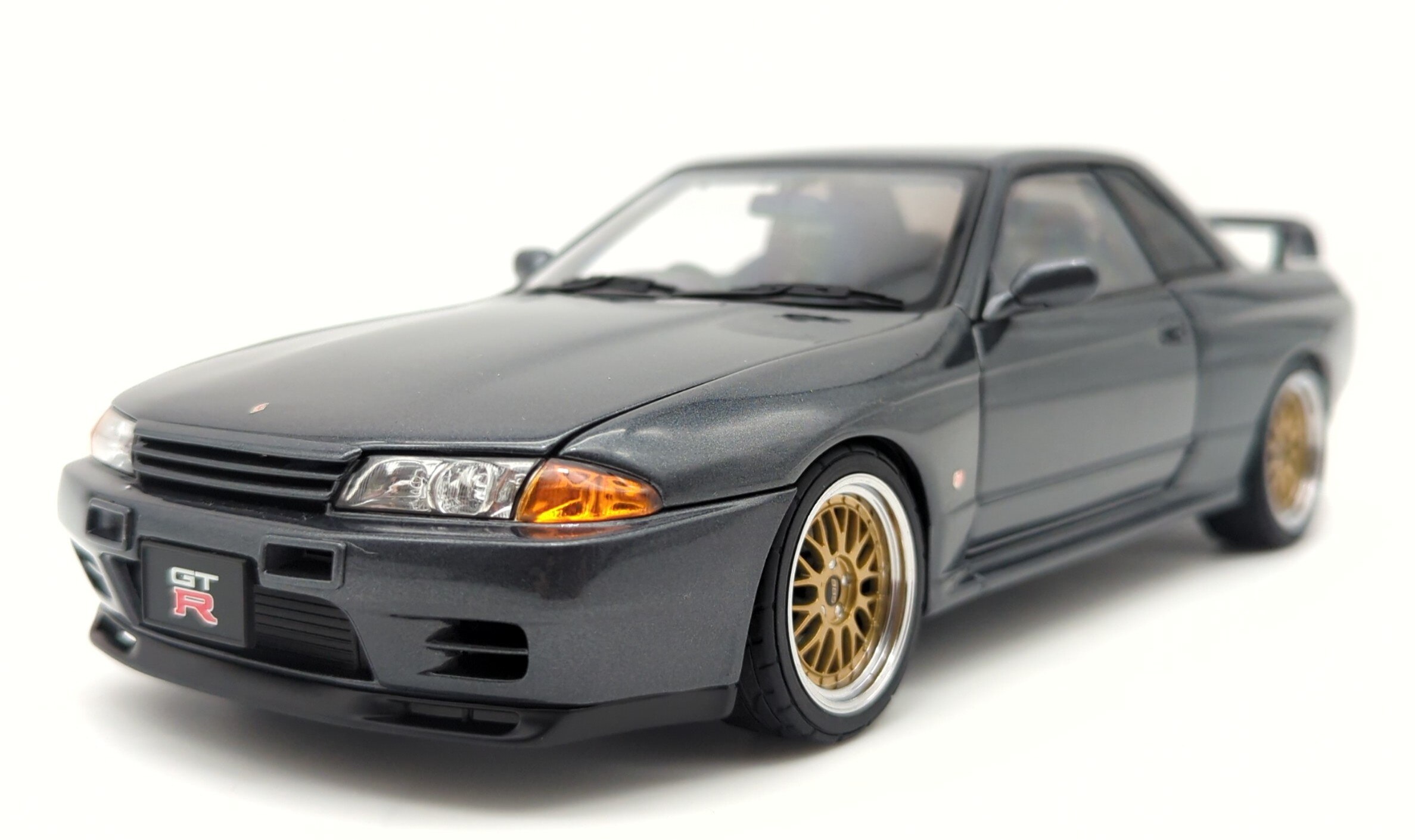 AUTOart 1/18 日産 SKYLINE GT-R (R32) V-Spec II TUNED VERSION ガングレーメタリック 77417 | まんだらけ Mandarake