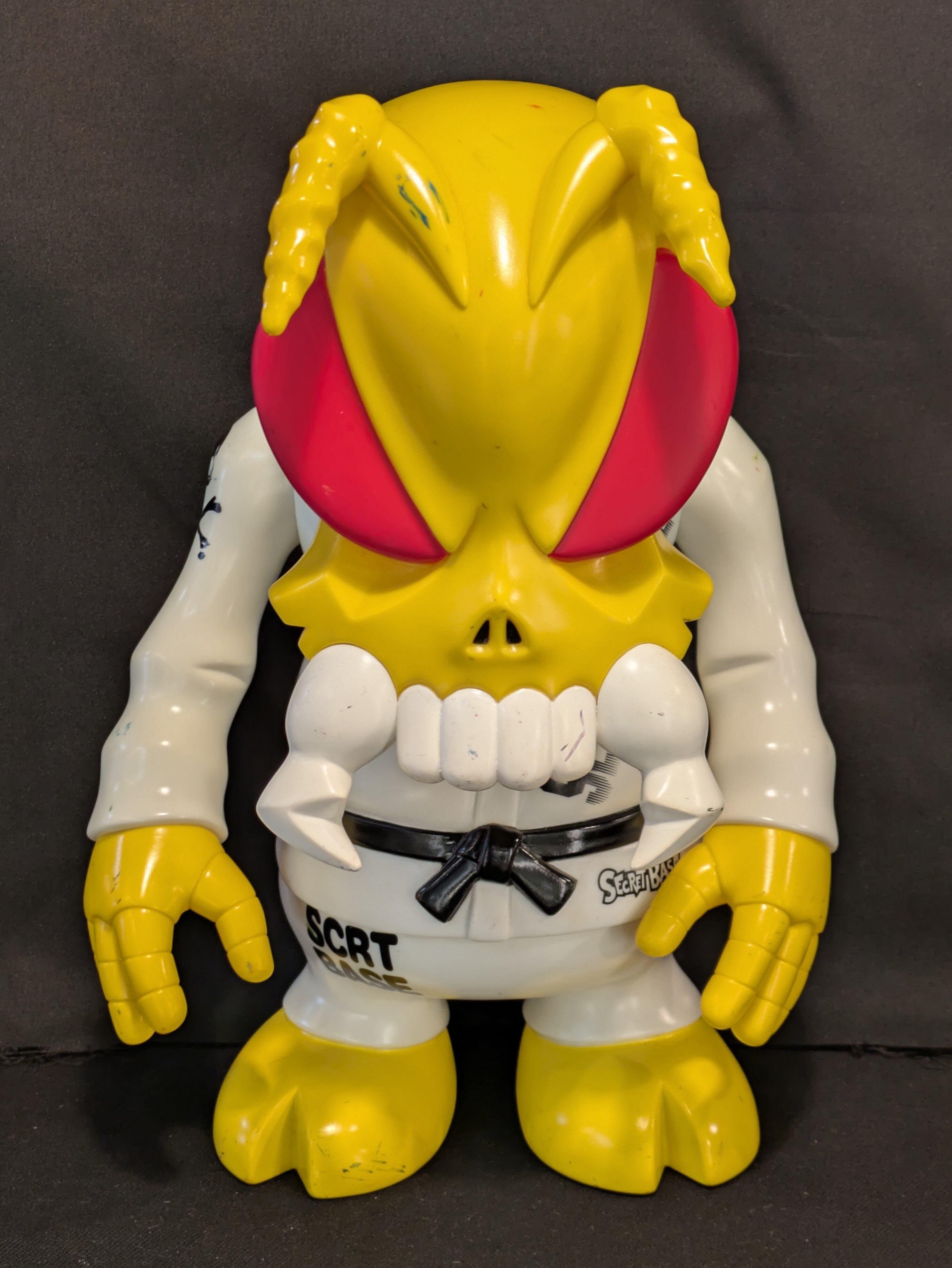 SECRET BASE BIGSKULLBEE(30cm/黄素体/黒胴着/目黒) | まんだらけ Mandarake