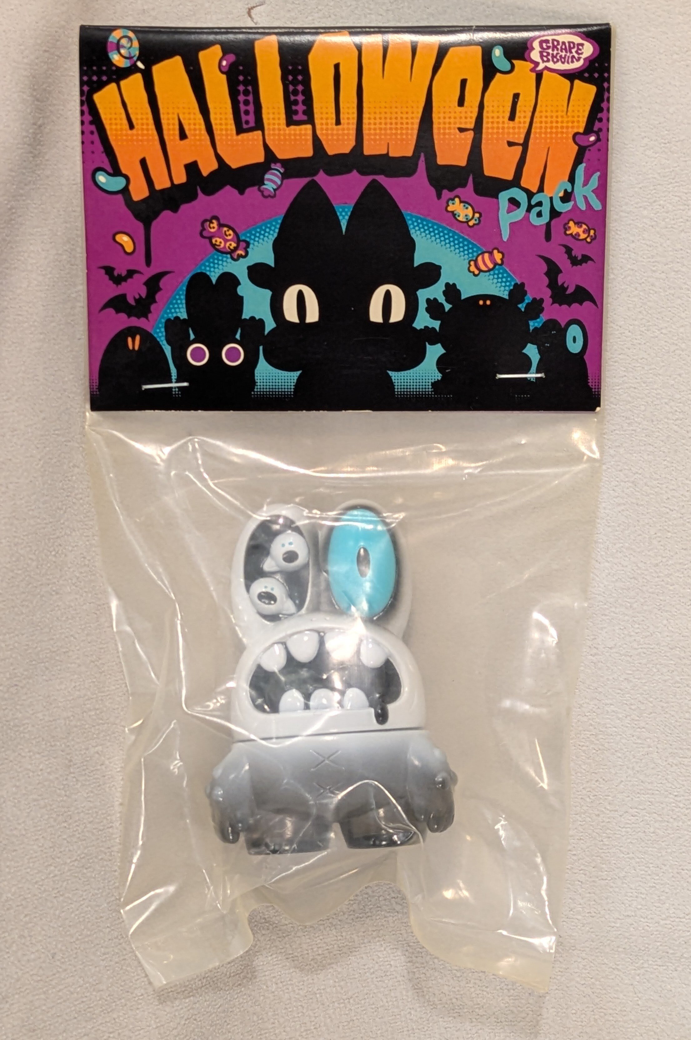 GRAPE BRAIN ZOMBIE FROG GEBOGEBO クリアブラック成型/白/黒 | まんだらけ Mandarake