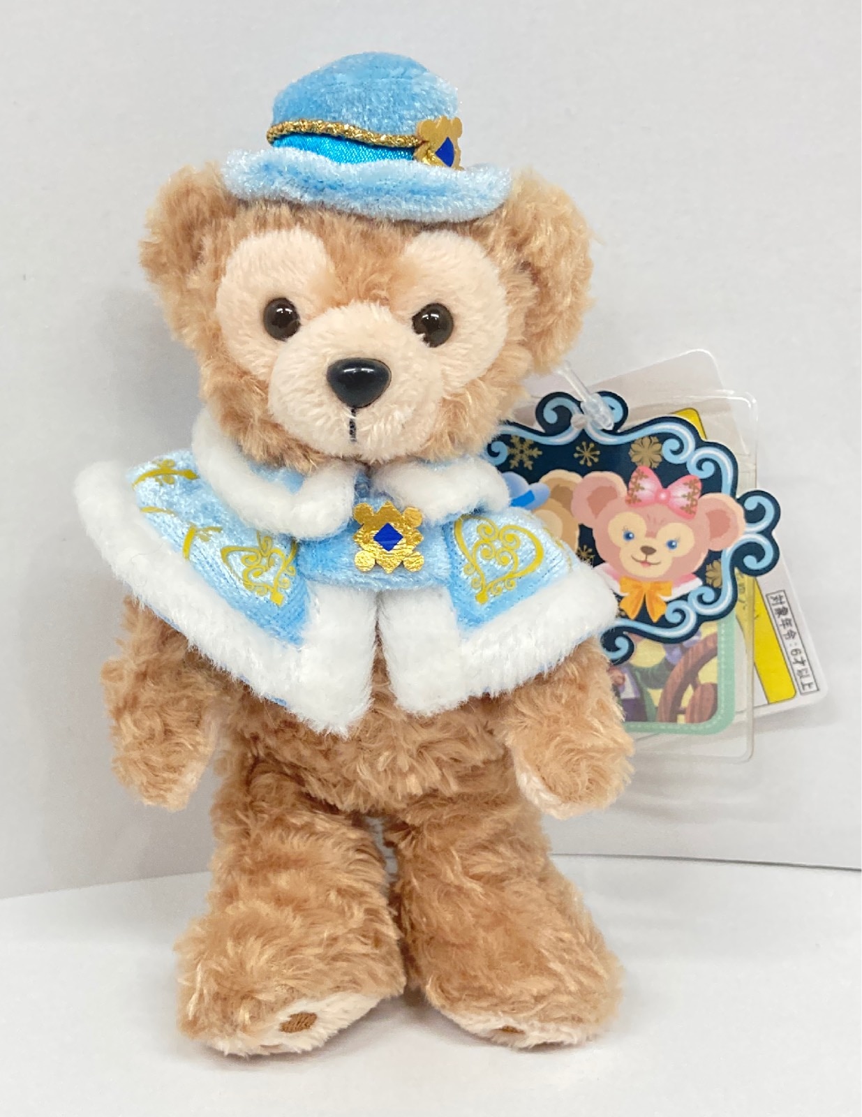 東京ディズニーシー ぬいぐるみバッジ CHRISTMAS WISHES 2013 ダッフィー(水色ケープ&帽子)/Color of Christmas 2013 | まんだらけ Mandarake