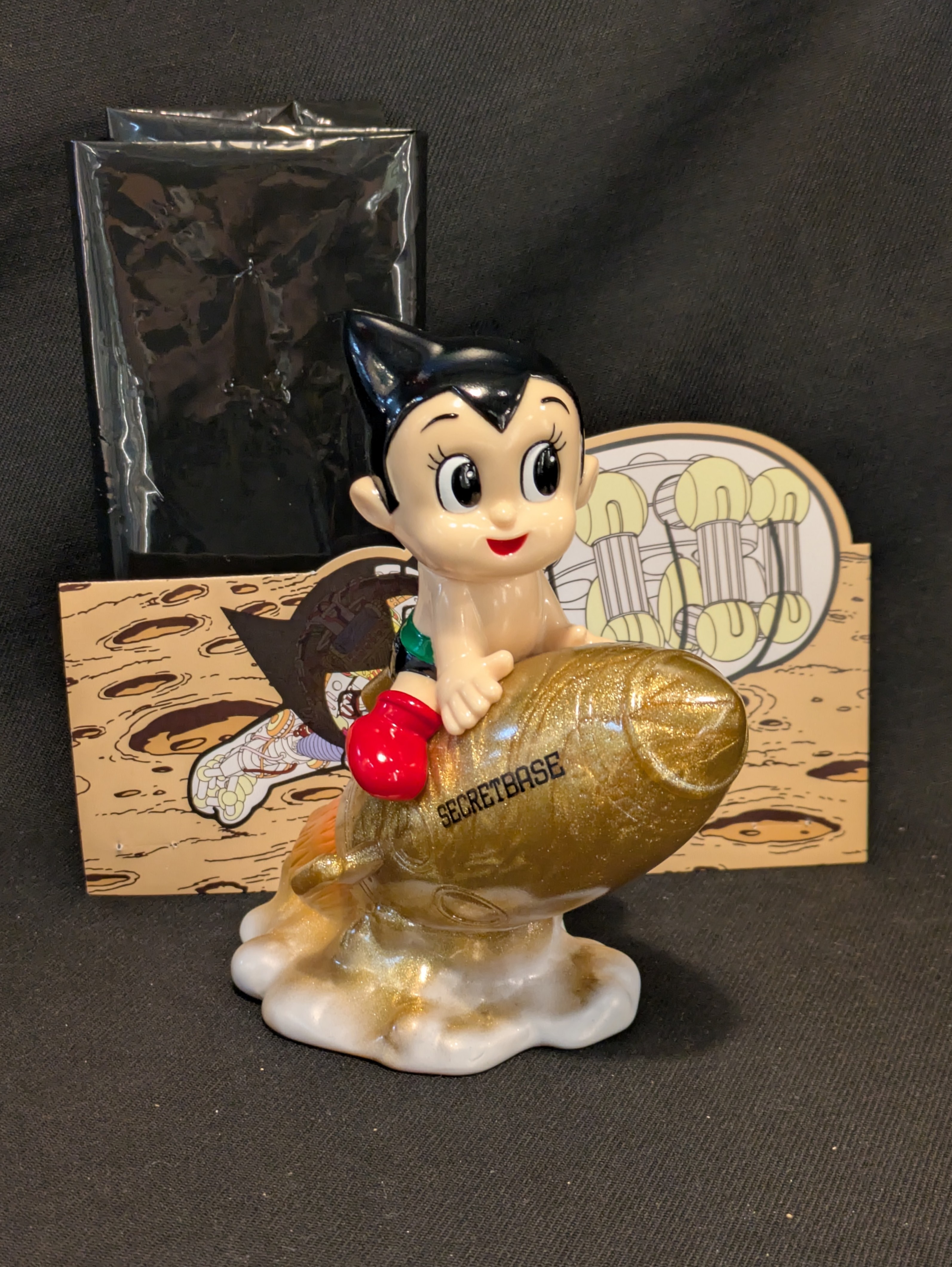 SECRETBASE PORTER ロケット鉄腕アトム ♯5 肌色xゴールドラメ成型 TOKYO | まんだらけ Mandarake