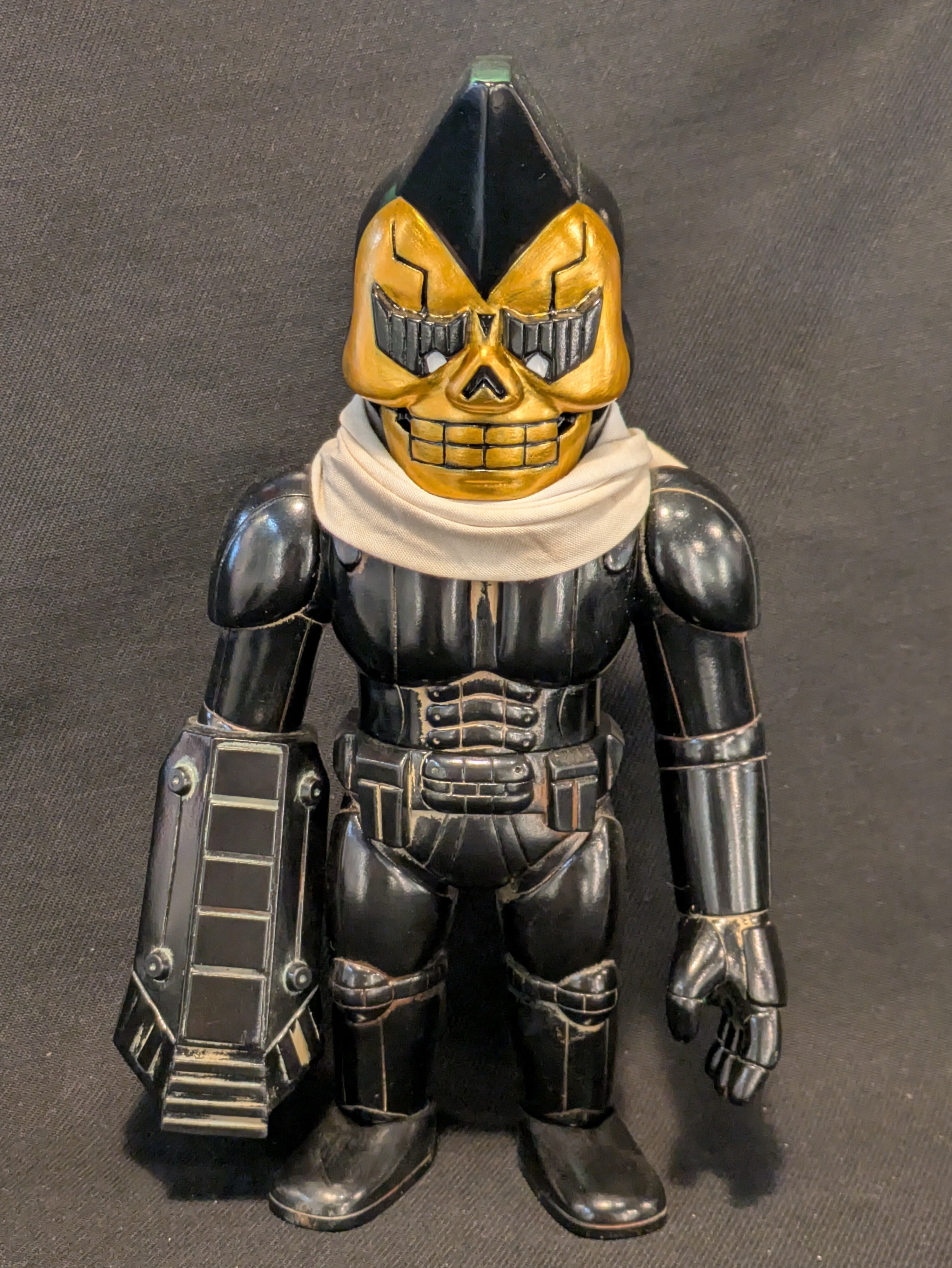 REALHEAD ホネコマンドー キャプテンバット 黒成型/金塗装 | まんだらけ Mandarake