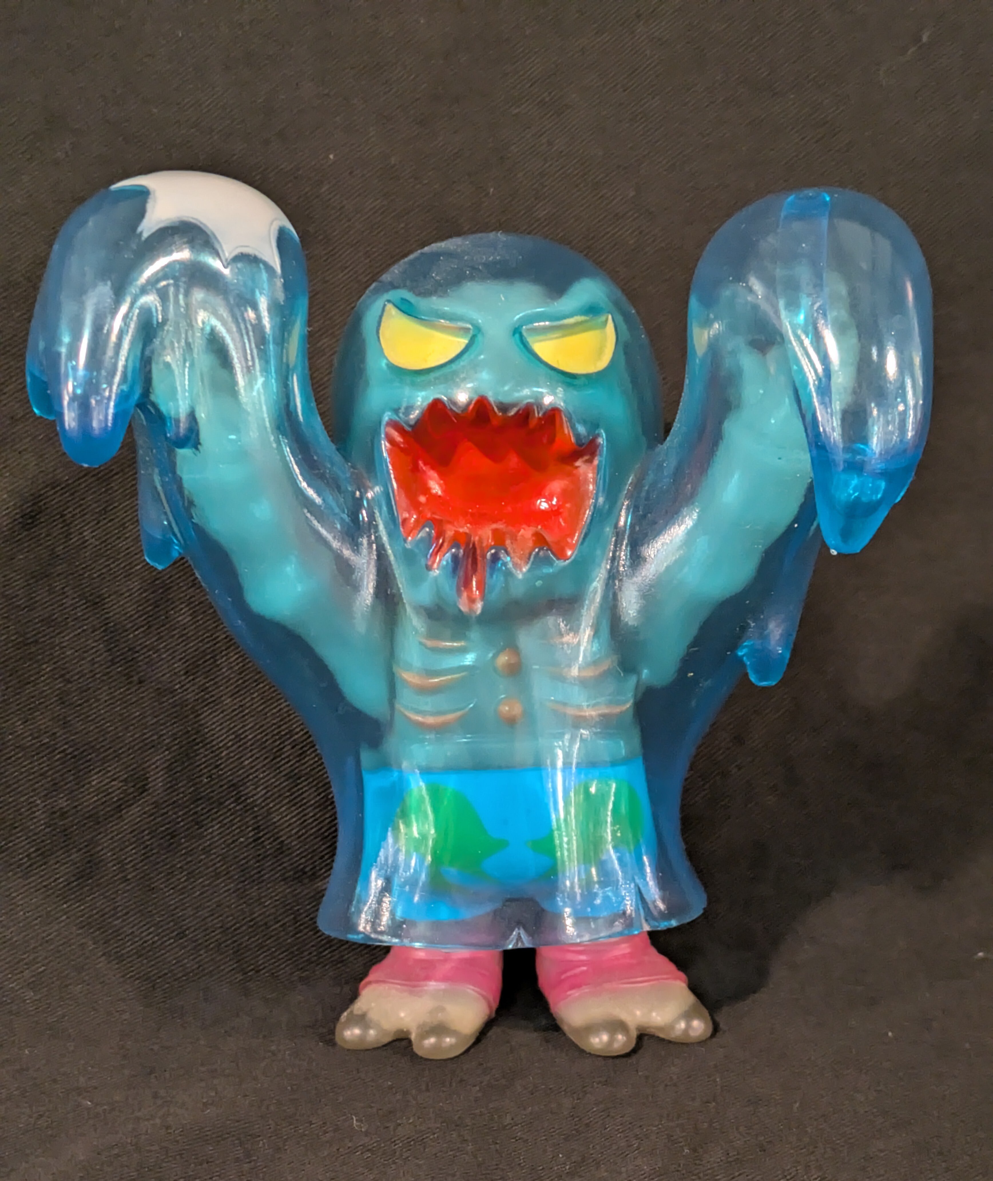 SECRETBASE UBIQ SKULL BBG UBIQ (クリア青シーツ/クリア黒GID成型/LED付) | まんだらけ Mandarake