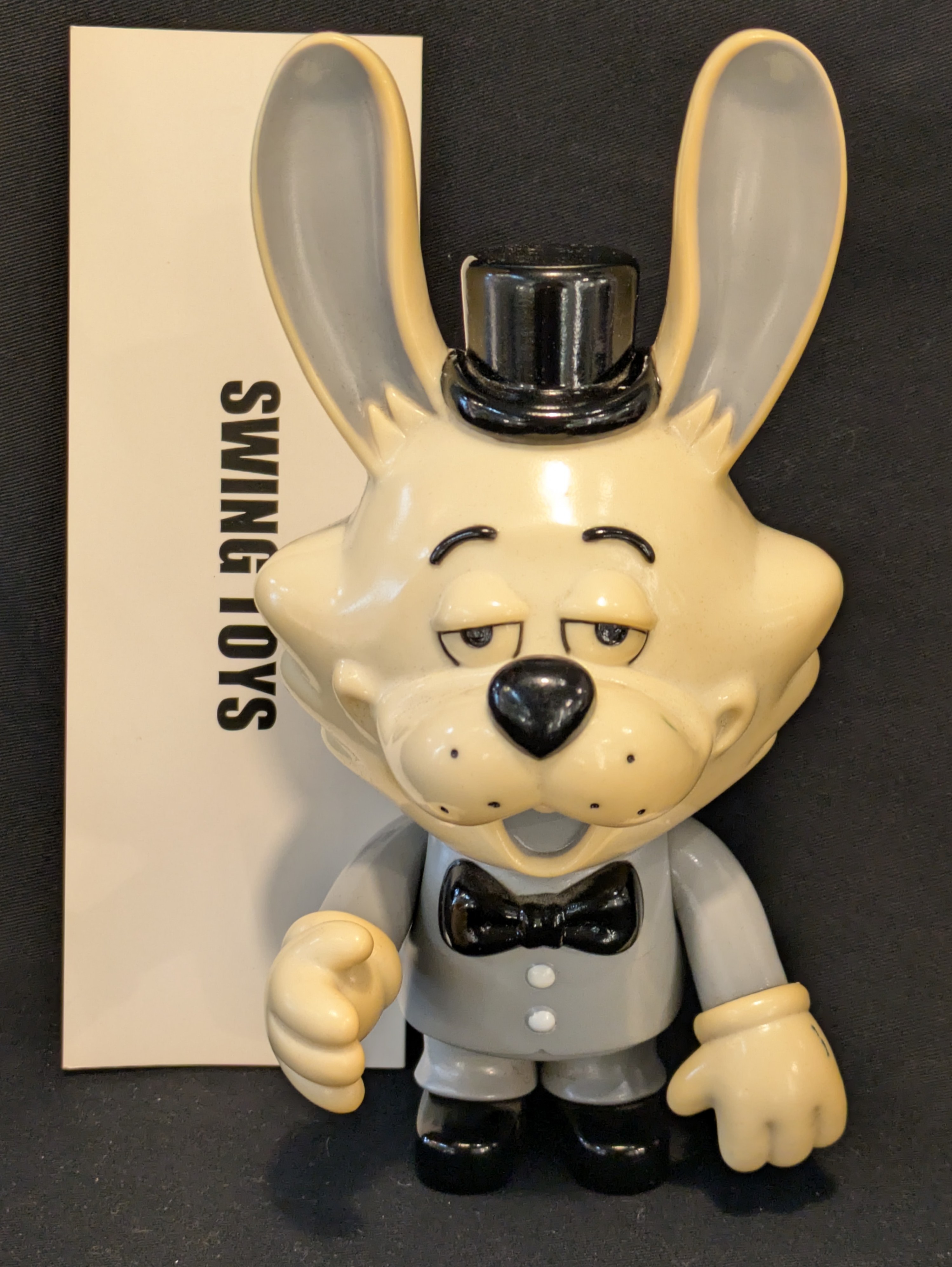 SWING TOYS BIG SWING BUNNY モノクロ ver. | まんだらけ Mandarake