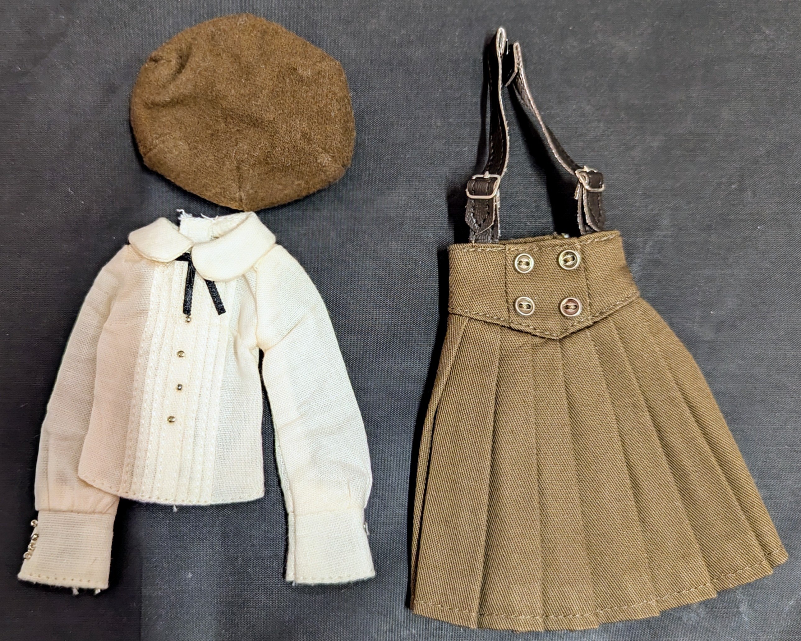 アゾン ピュアニーモ衣装 こもれび森のお洋服屋さん PNSおめかしコルセットプリーツスカートセット カーキ | まんだらけ Mandarake