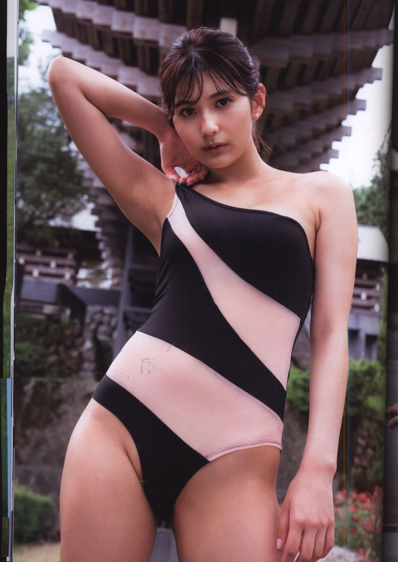 グラビア写真集 新井遥 Far away | まんだらけ Mandarake