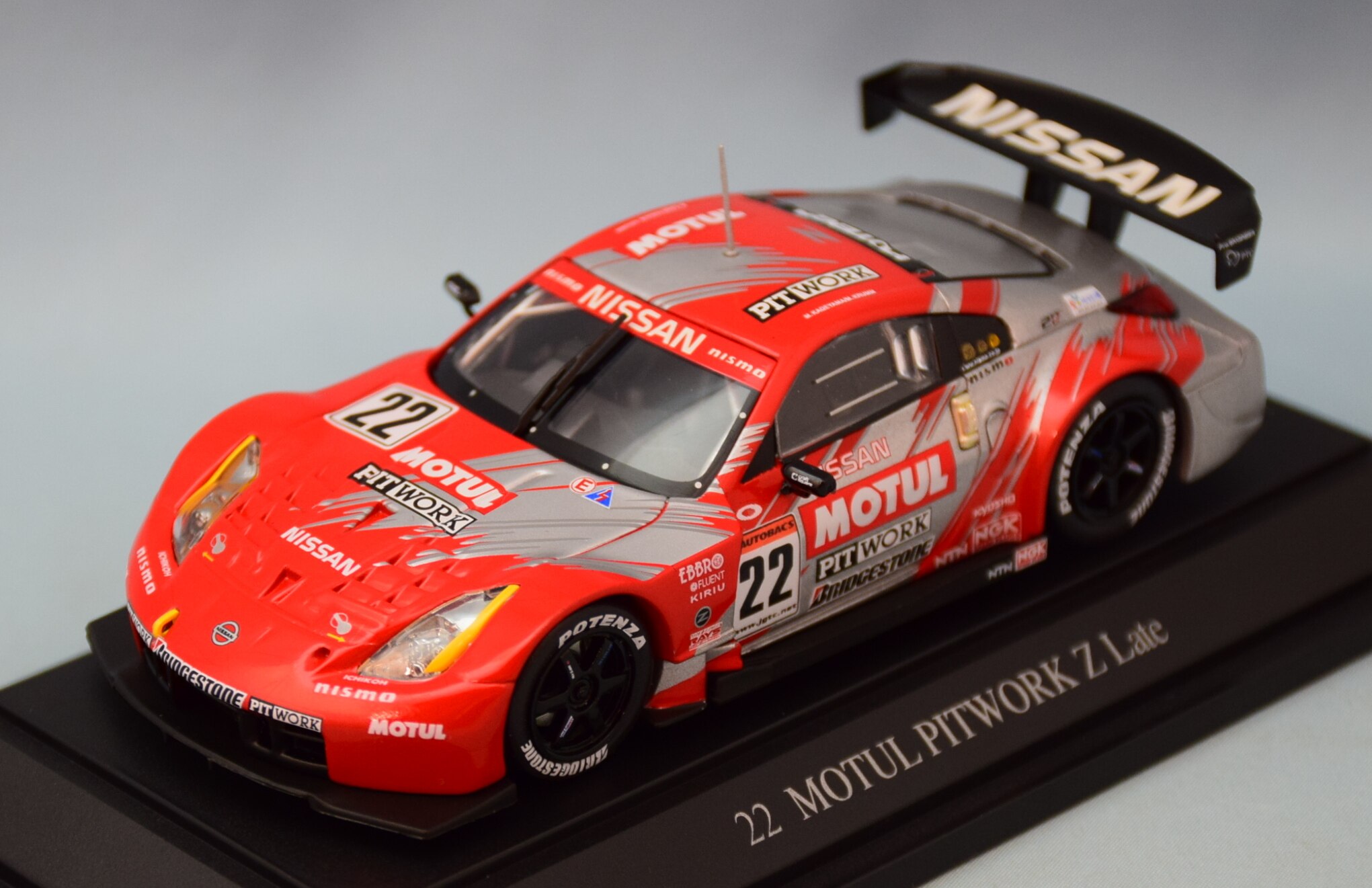 エムエムピー 1/43 EBBRO #22 MOTUL PITWORK Z Late Type JGTC2004 (SILVER/RED) 669 | まんだらけ Mandarake