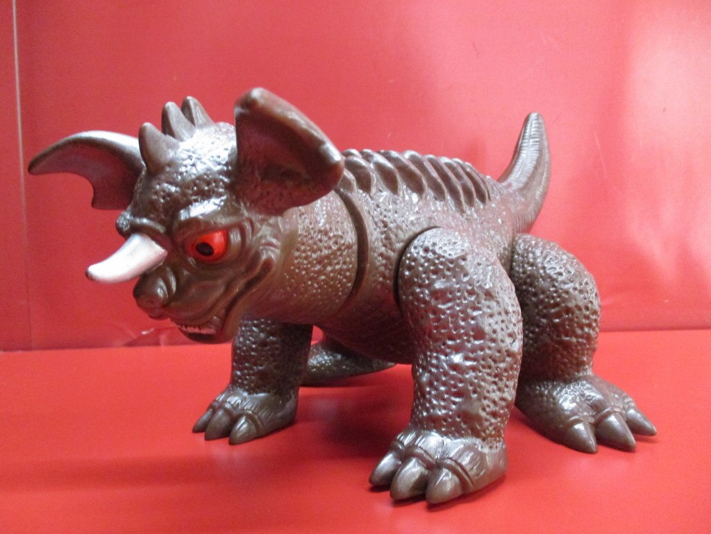 Marusan current Baragon quadruped ver (brown molding / silver spray) | ありある | まんだらけ MANDARAKE
