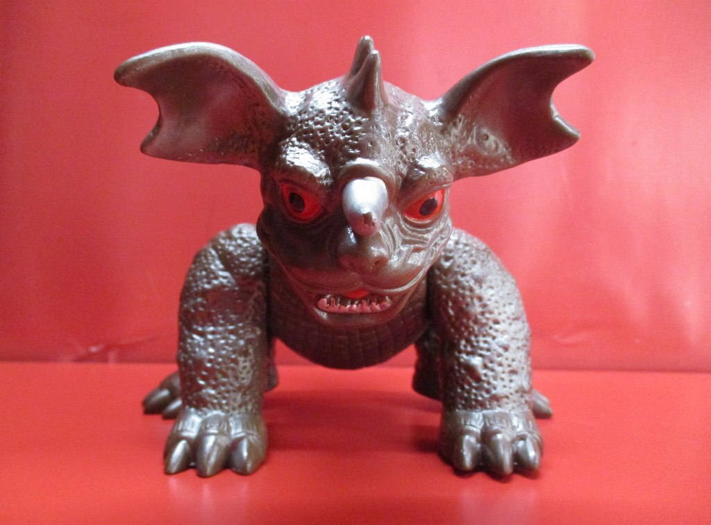 Marusan current Baragon quadruped ver (brown molding / silver spray) | ありある | まんだらけ MANDARAKE