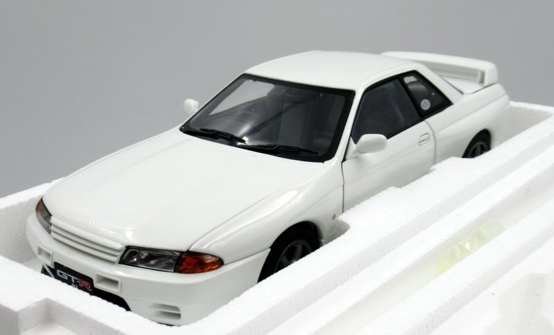 AUTOart 1/18 MILLENNIUM NISSAN SKYLINE GT-R(R32)N1 NISMO OPTION PARTS ...