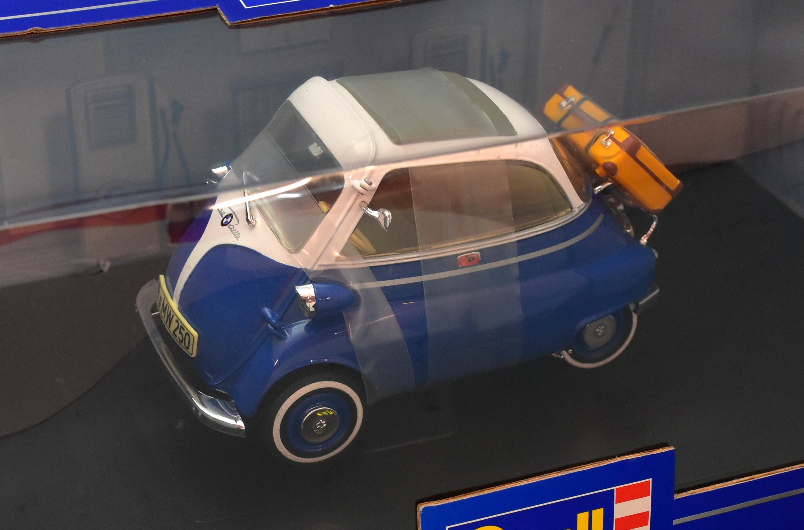 Revell 1/18 BMW Isetta 250 ブルー/ホワイト 08845 | まんだらけ Mandarake