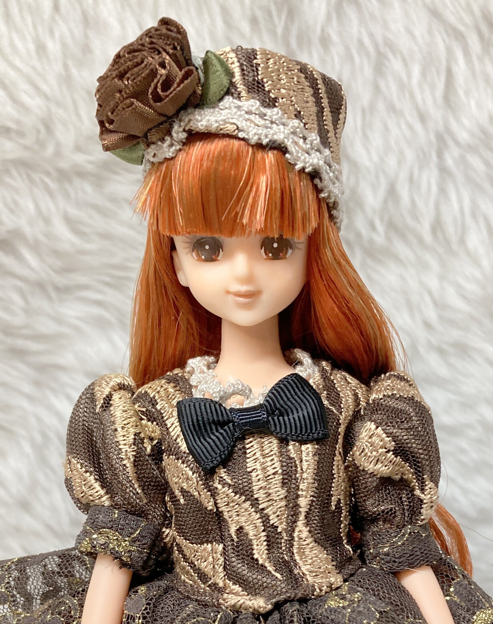 ドール衣装 27cmサイズ(ジェニーなど) 帽子つきレースドレスセット ブラウン | まんだらけ Mandarake