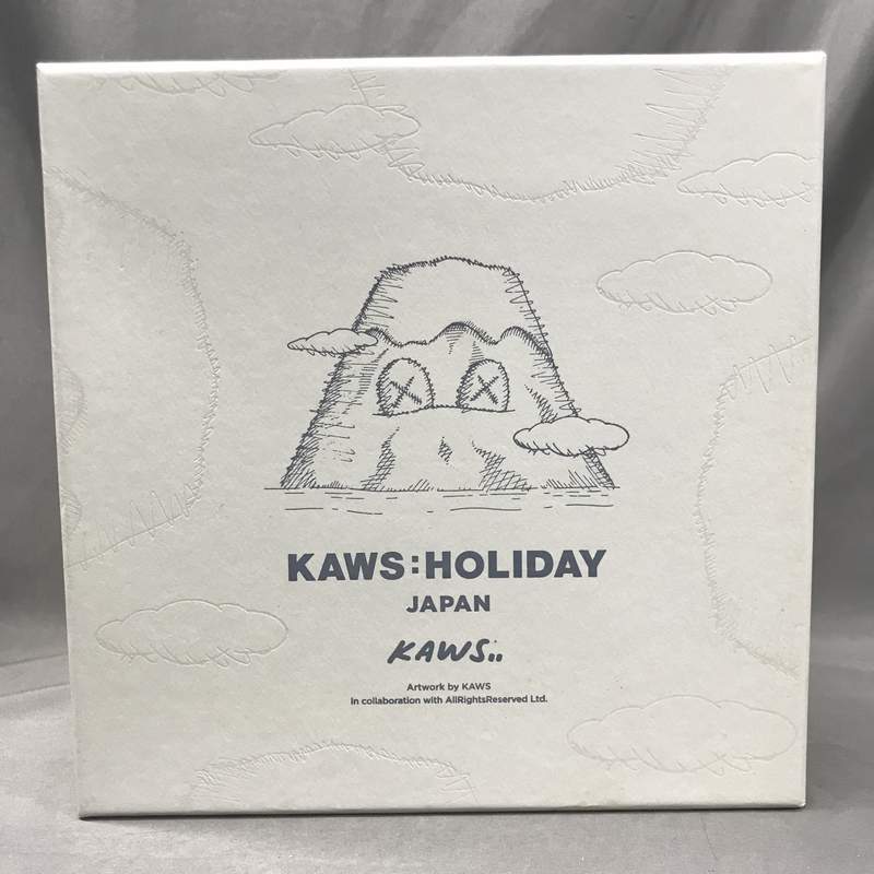 KAWS KAWS:HOLIDAY JAPAN MOUNT FUJI PLUSH [GREY] | まんだらけ Mandarake