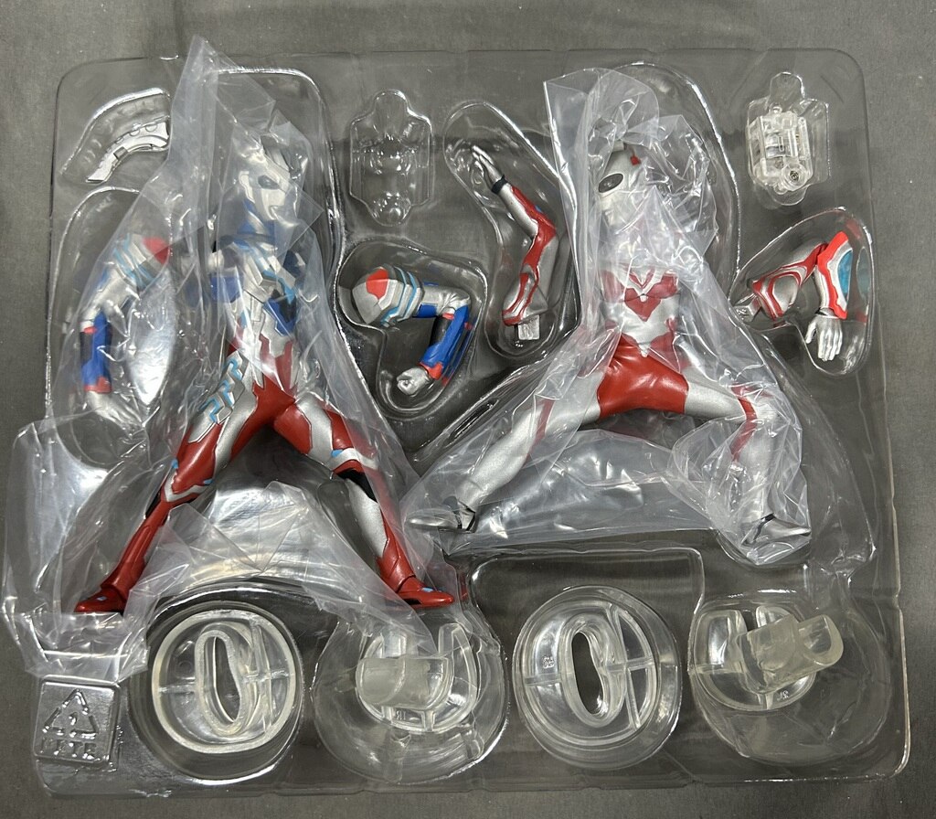 Bandai Ultimate Luminous Premium Ultraman Riku (Ultraman Z Alpha Edge and Ultraman Ribut ...