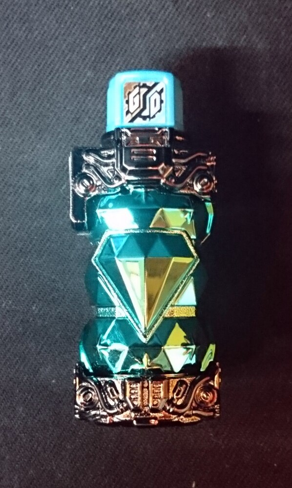 バンダイ GPフルボトル01 仮面ライダービルド 【ダイヤモンドフルボトル キラキラメッキVER】 | まんだらけ Mandarake