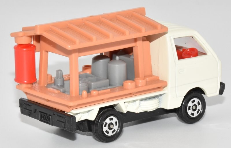 Tomy Tomica black box Made in Japan Suzuki Carry ramen shop / ivory Chinese noodles label 45-3-1 ...