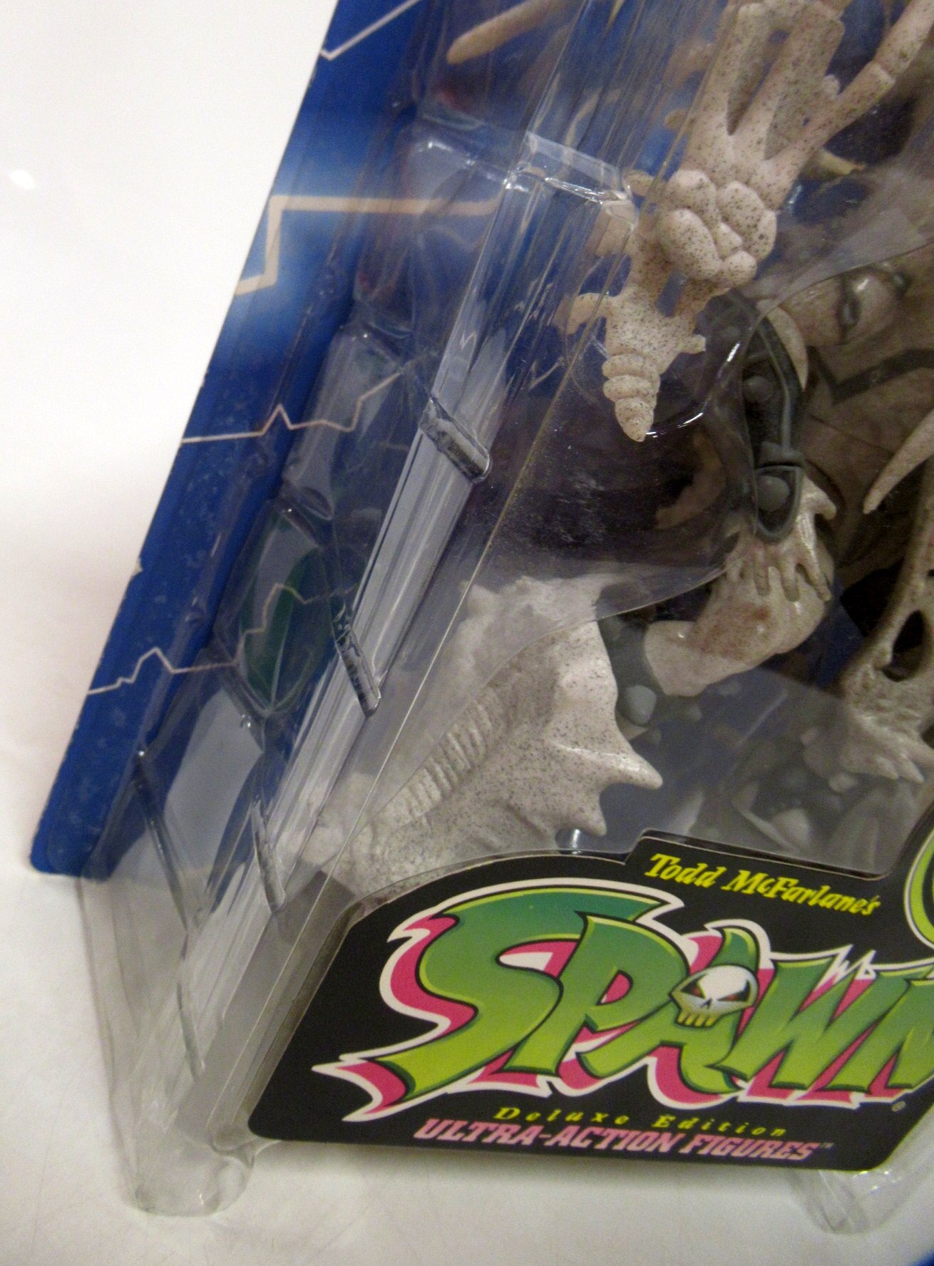 McFARLANE TOYS SERIES 4 EXO SKELETON SPAWN (白アーマー / フルマスク) 6インチ | まんだらけ ...
