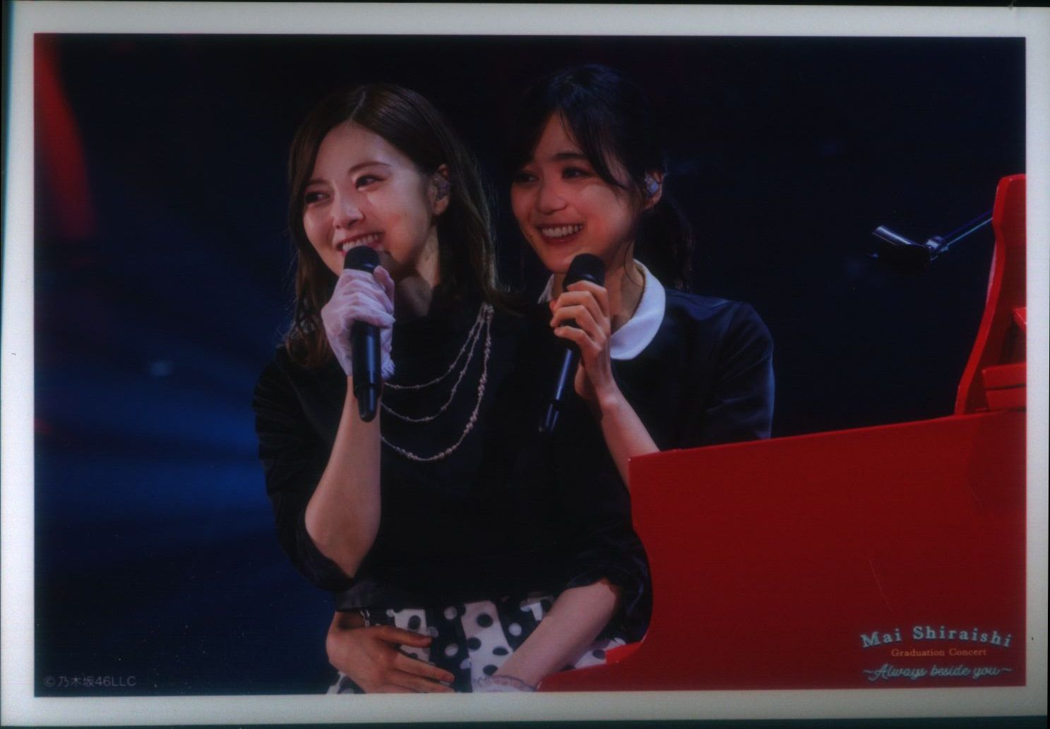 乃木坂46 白石麻衣 生田絵梨花 生写真 Choose 5 Photos Mai Shiraishi Graduation Concert LIVE PHOTO Ver. No.131 ...