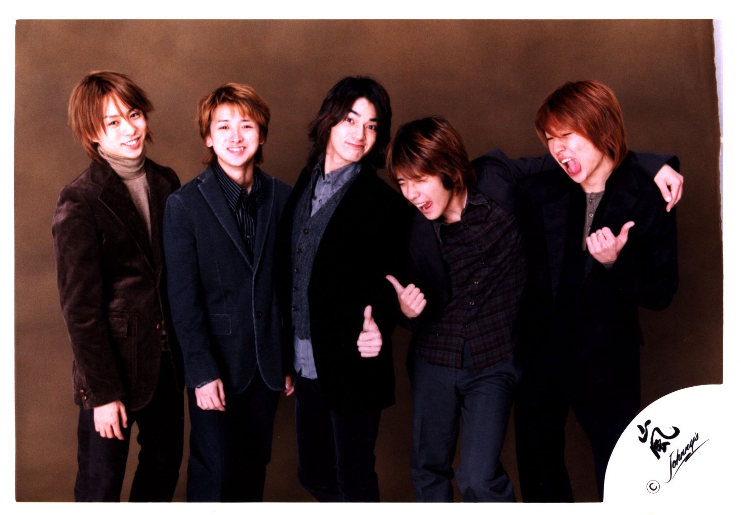 ARASHI debut initial Meeting official photograph * ARASHI Logo ...