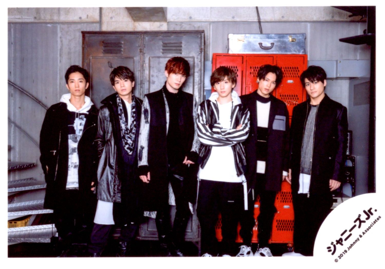 SixTONES 19年 Rough"xxxxxx" 集合 公式写真 *1枚 | まんだらけ Mandarake